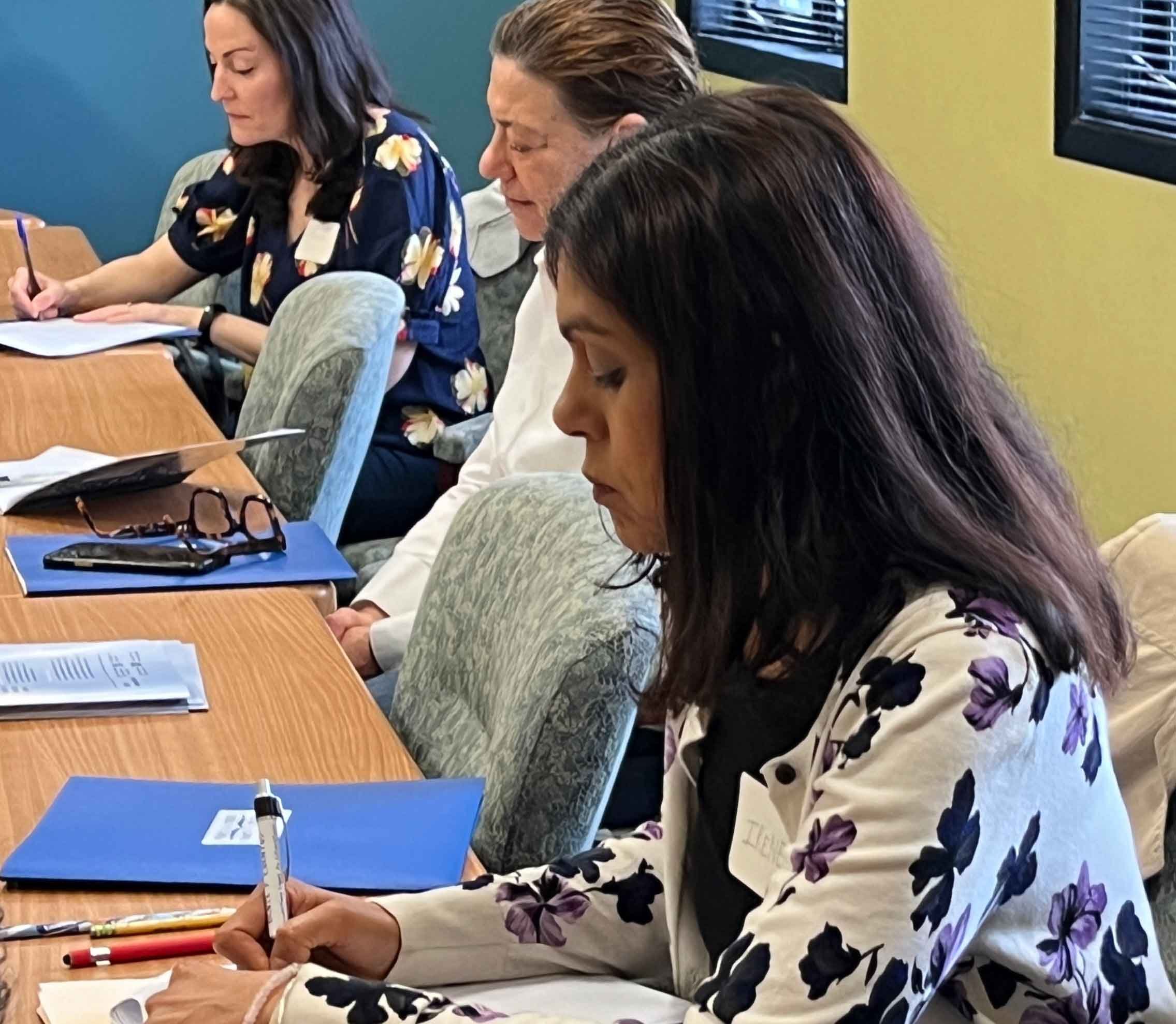 People & Stories/Gente y Cuentos