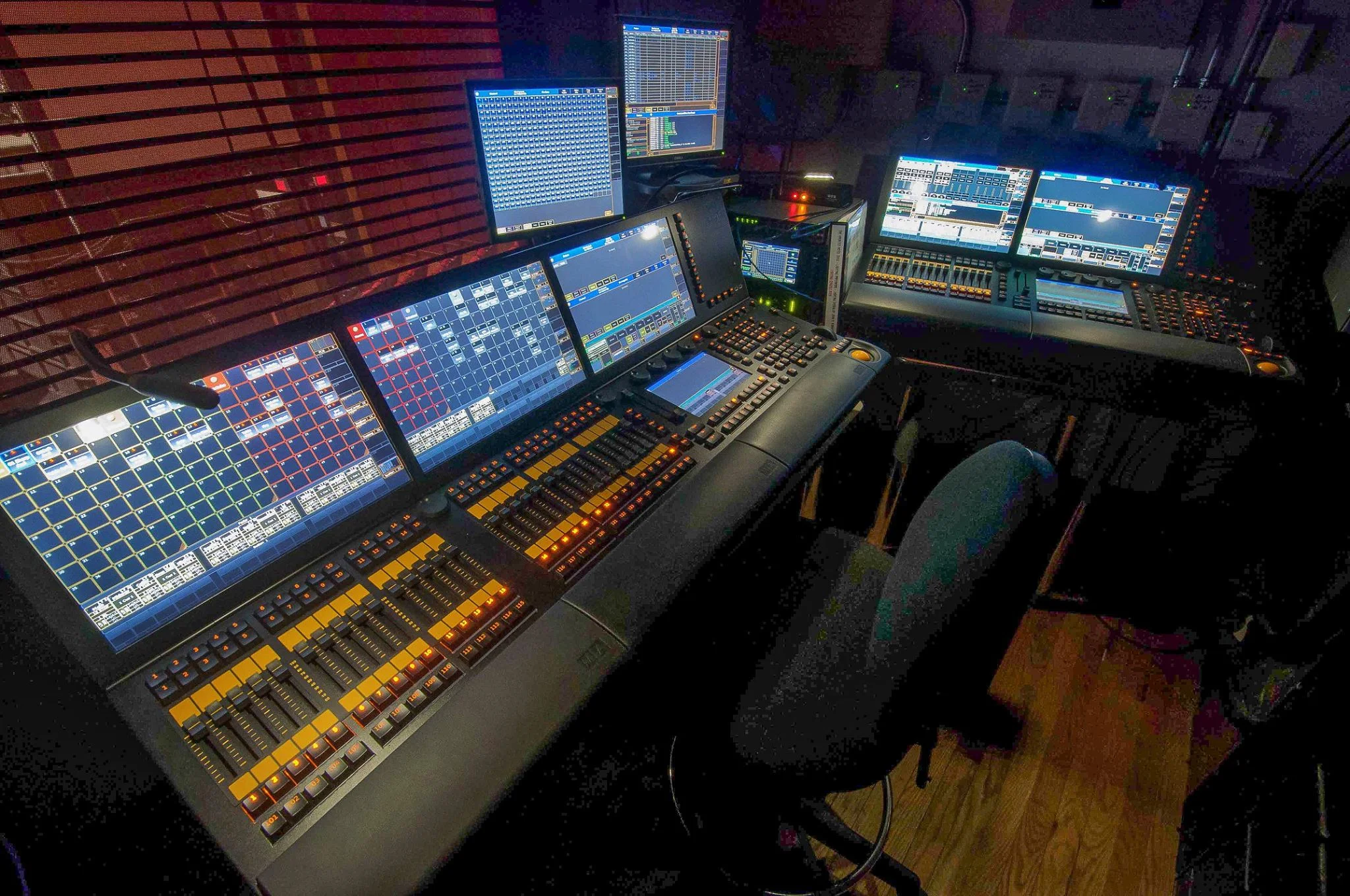 Evolution of Modern Lighting Control Consoles — Control Geek