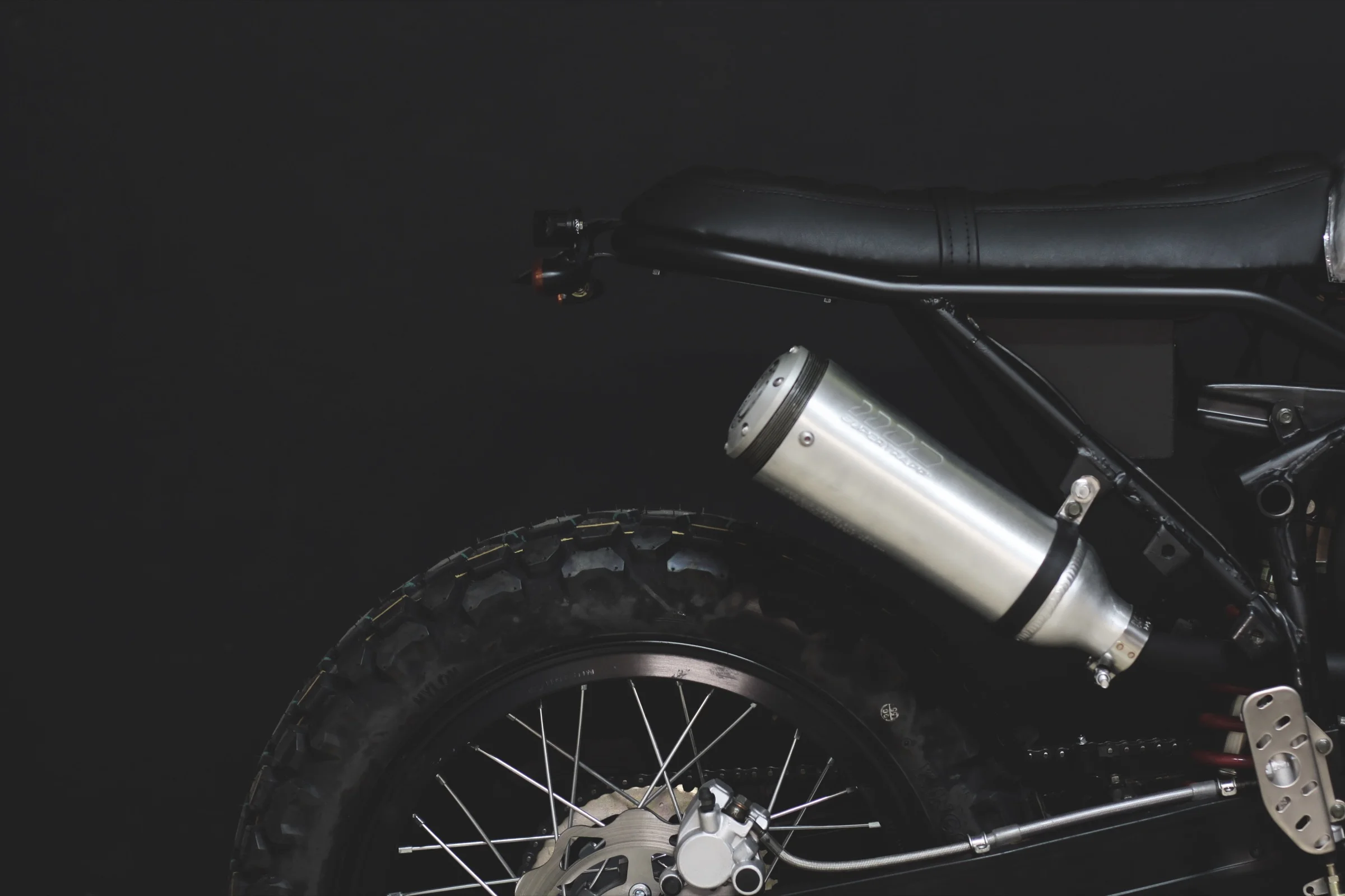 Full Metal Tracker — BORN Motor Co.