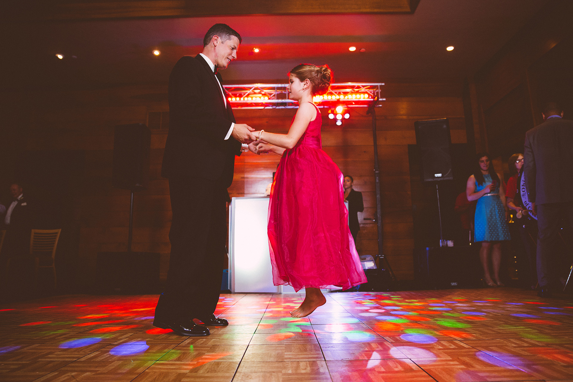 Halle + Scott // wedding at the walden inn in aurora — Too Much Awesomeness