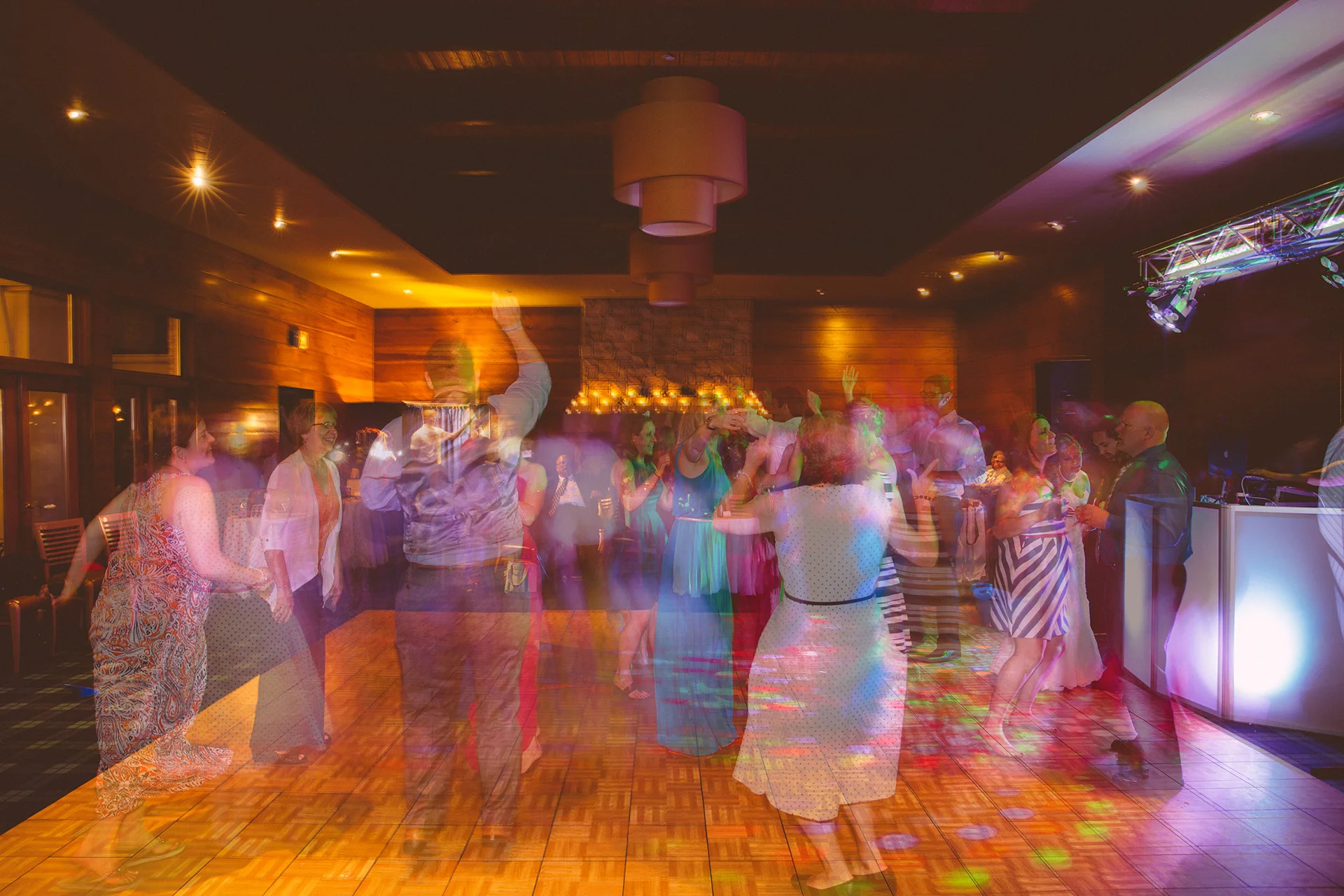 Halle + Scott // wedding at the walden inn in aurora — Too Much Awesomeness