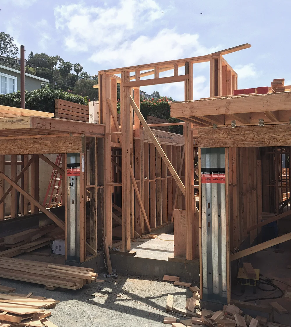 Steel + Wood Framing Progress in Laguna Beach / MYD Architecture ...