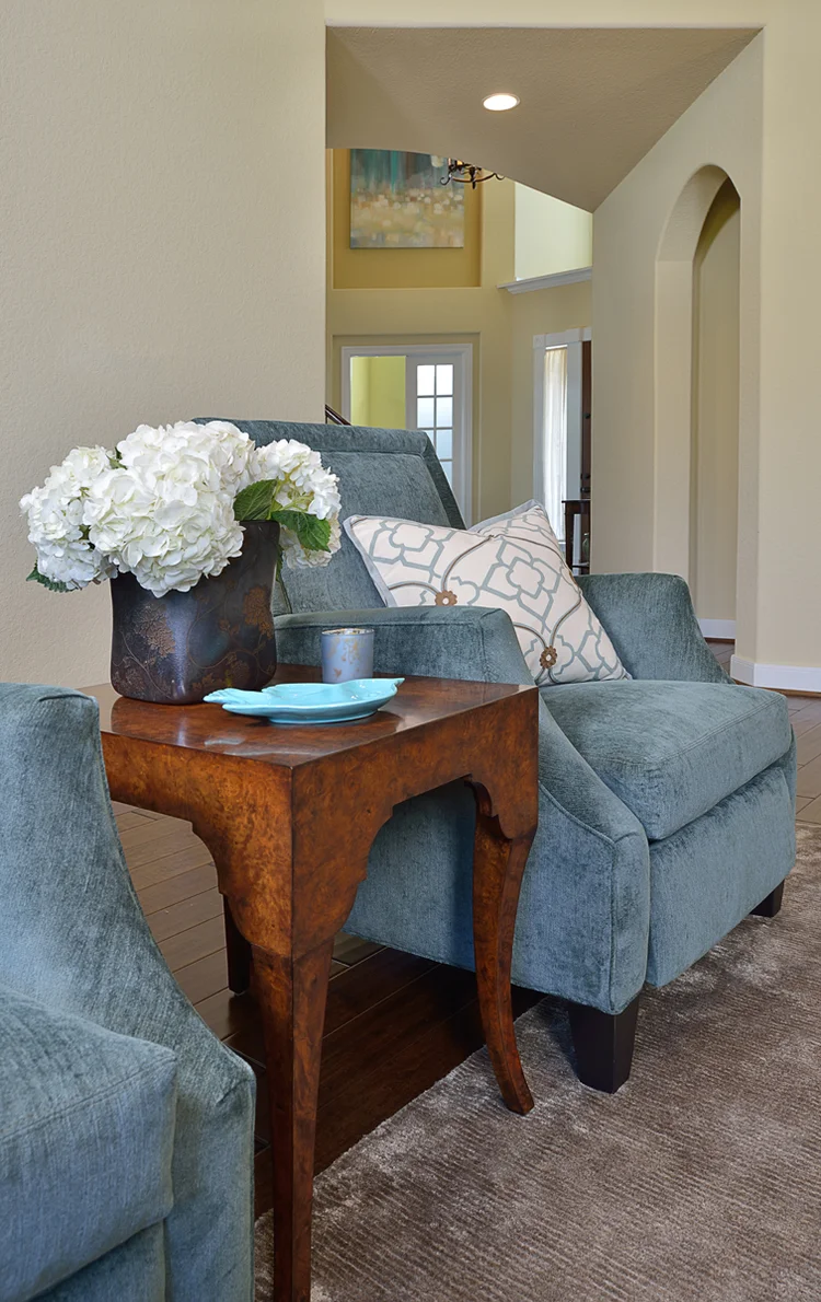 Before / Afters: A Family Home Is Furnished with a Clean, Contemporary ...