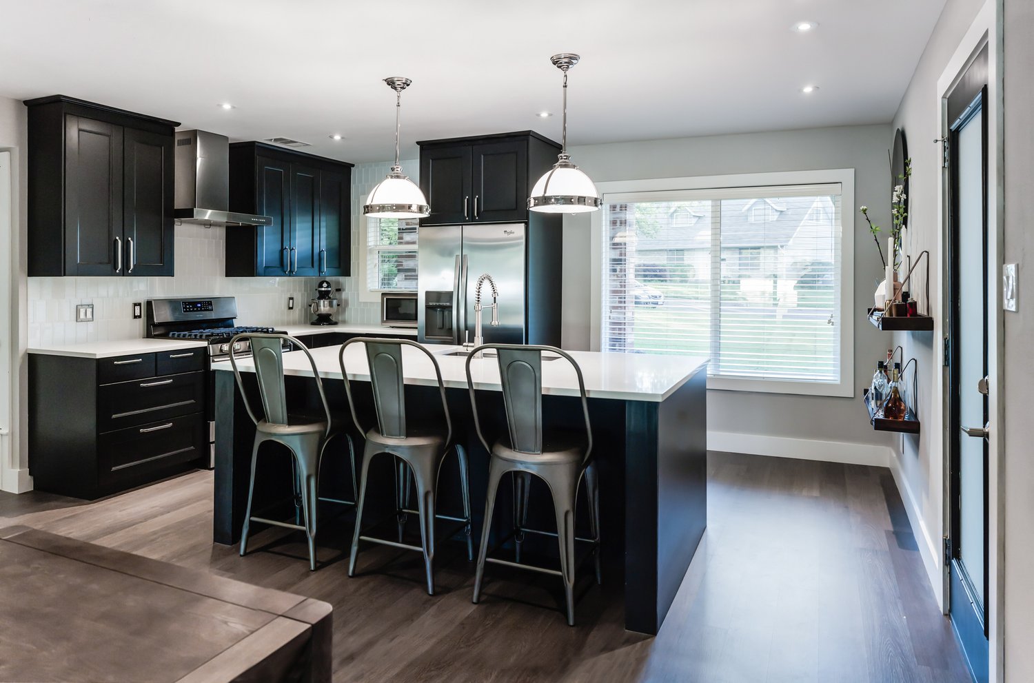 BEFORE & AFTER: Here's What Happens When An Interior Designer Remodels ...