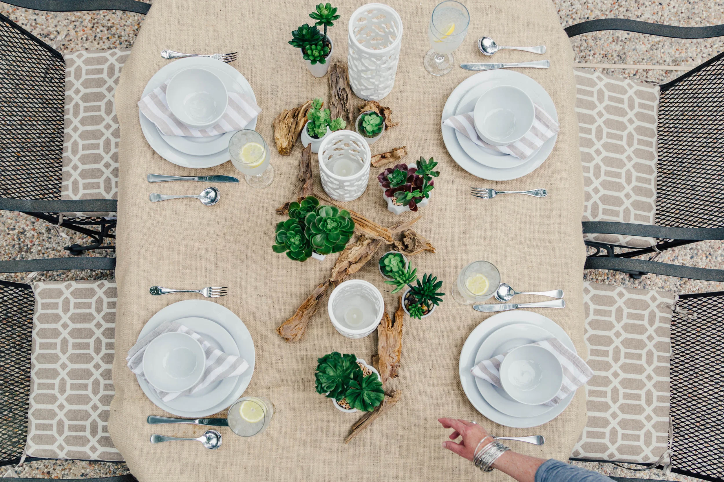MUST-HAVE: This Bold, Livable & Fresh Outdoor Tabletop Decor! — DESIGNED