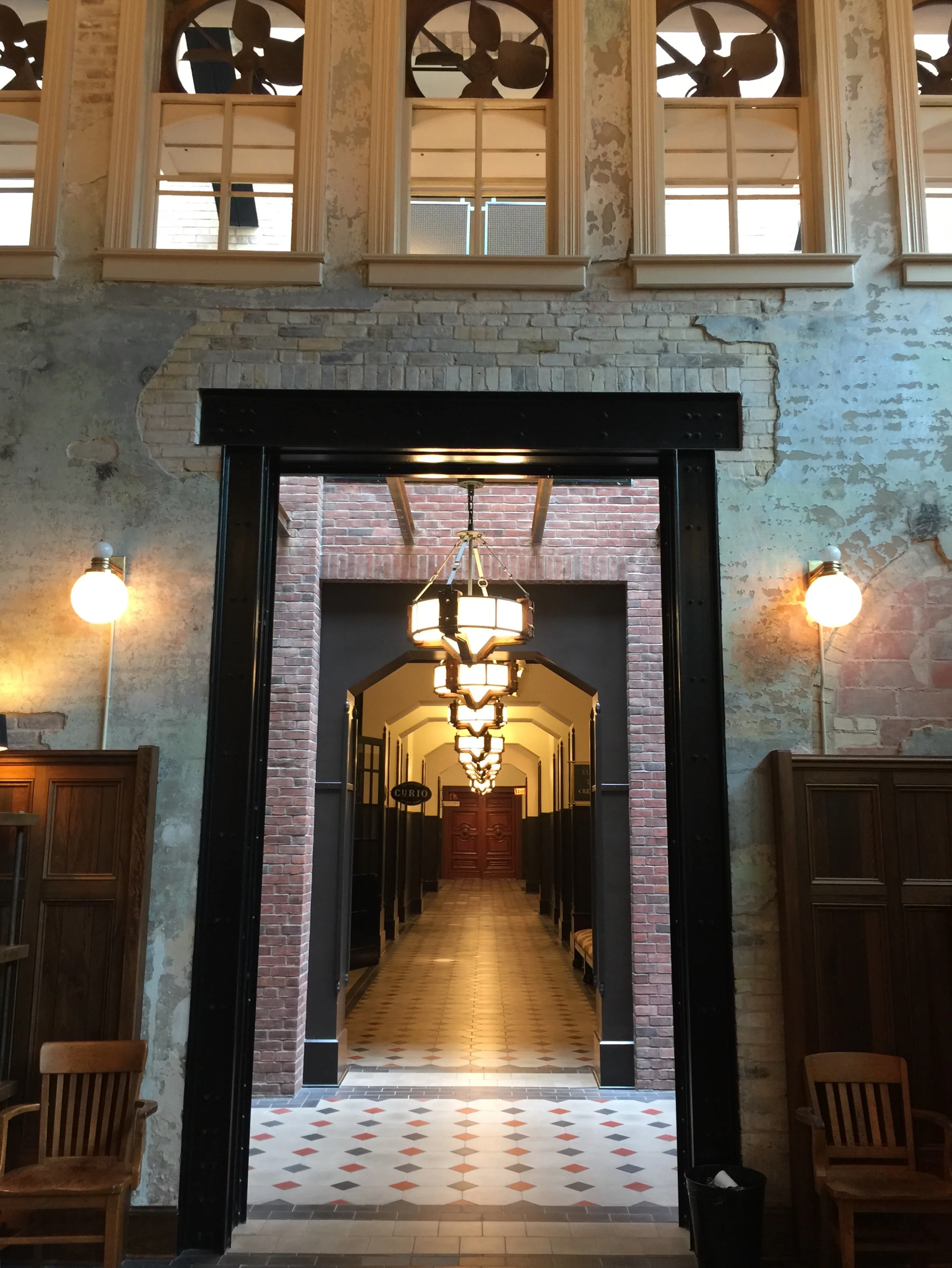 MUST-SEE: 'Hotel Emma' — A Hotel That's Texan, Rustic & Modern, All At ...