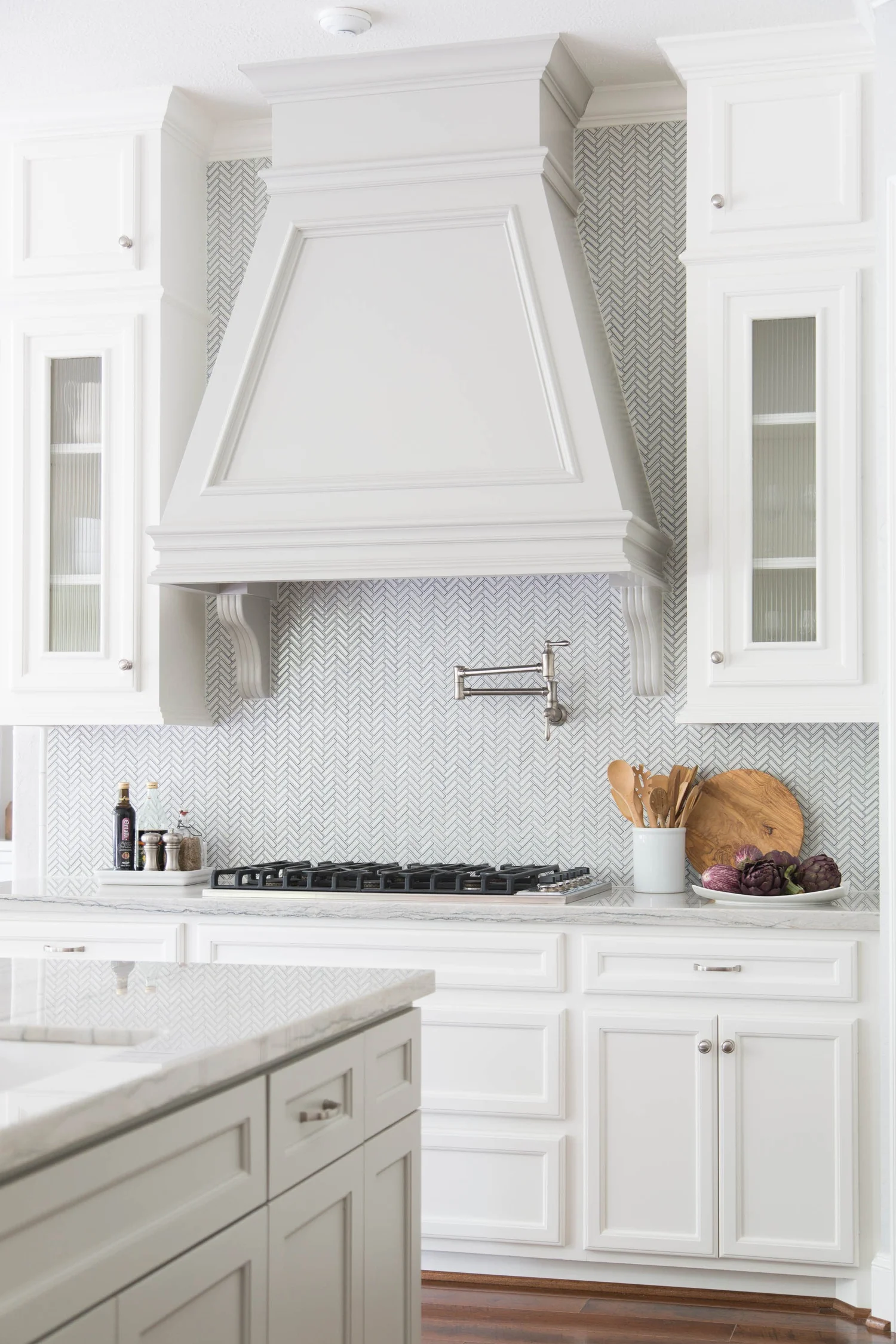 5 Tips for Designing a Range Hood Wall in Your Kitchen — DESIGNED