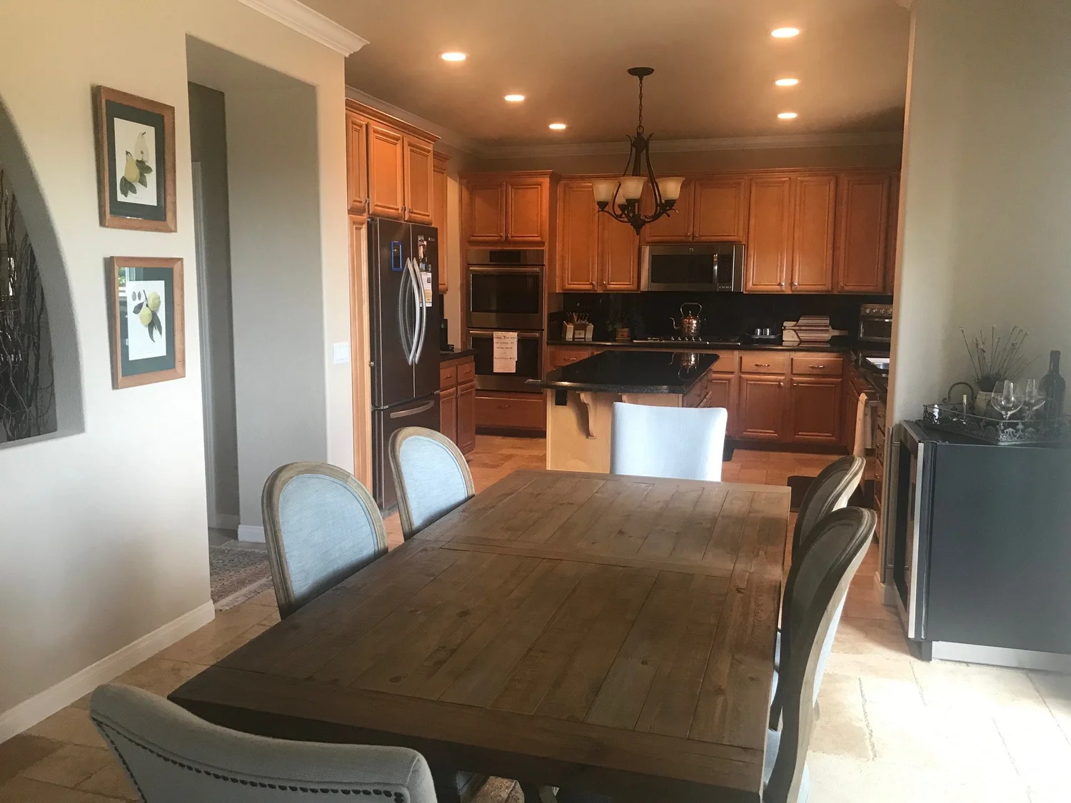 This Partial Kitchen Remodel Shows How to Work with Travertine Tile ...