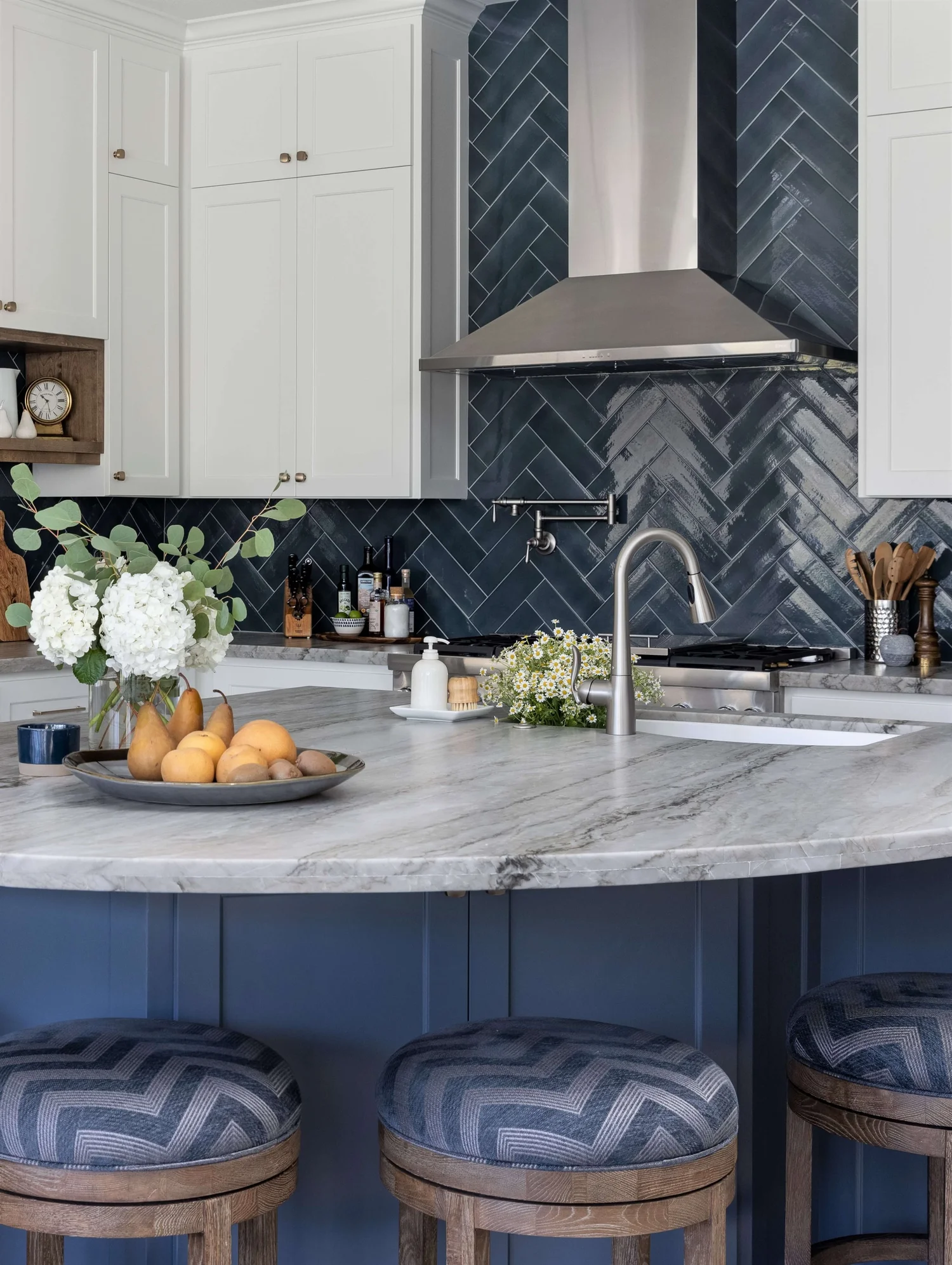 5 Tips for Designing a Range Hood Wall in Your Kitchen — DESIGNED