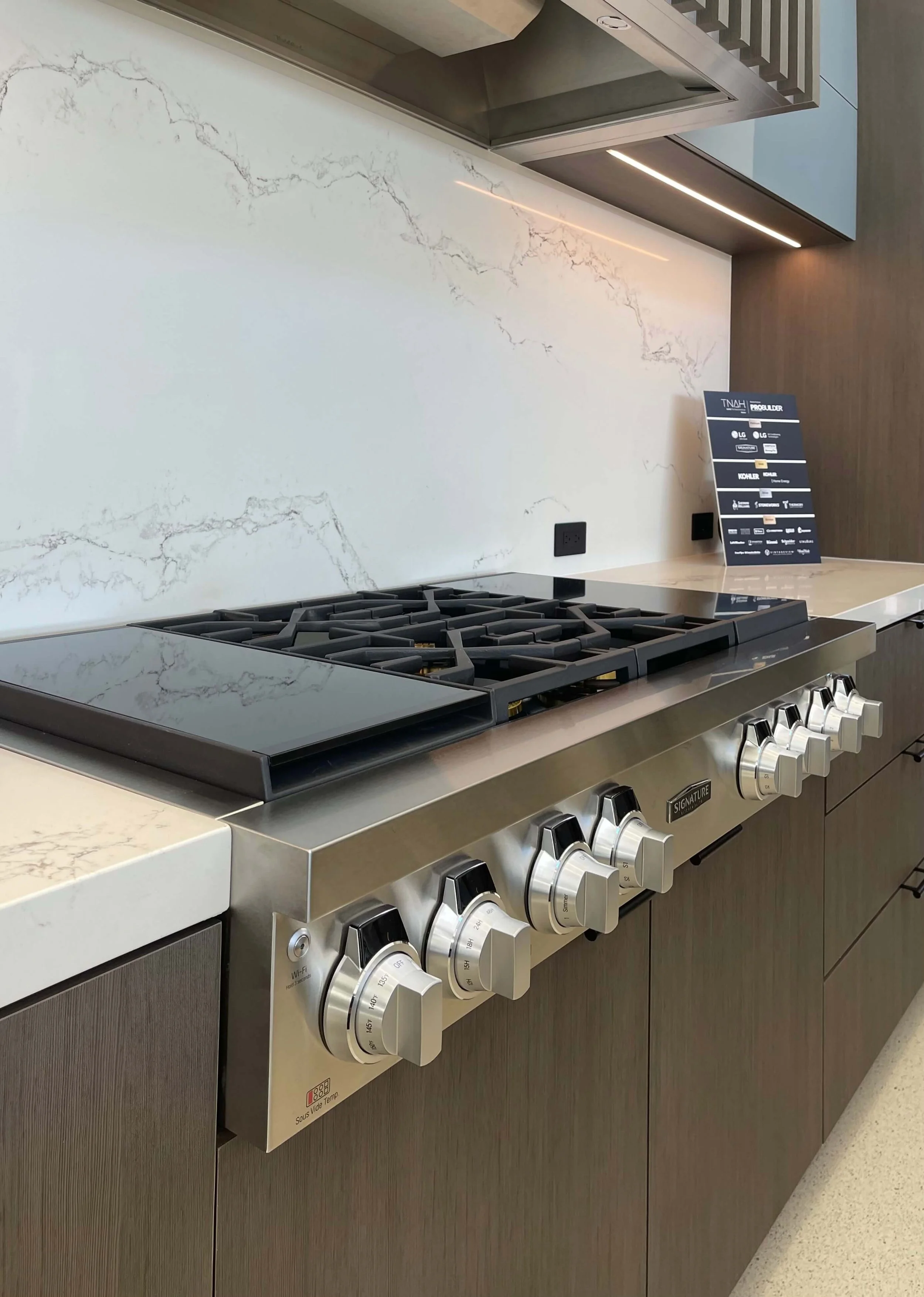 5 Scenarios Where A Matching Countertop & Backsplash Makes Spectacular ...