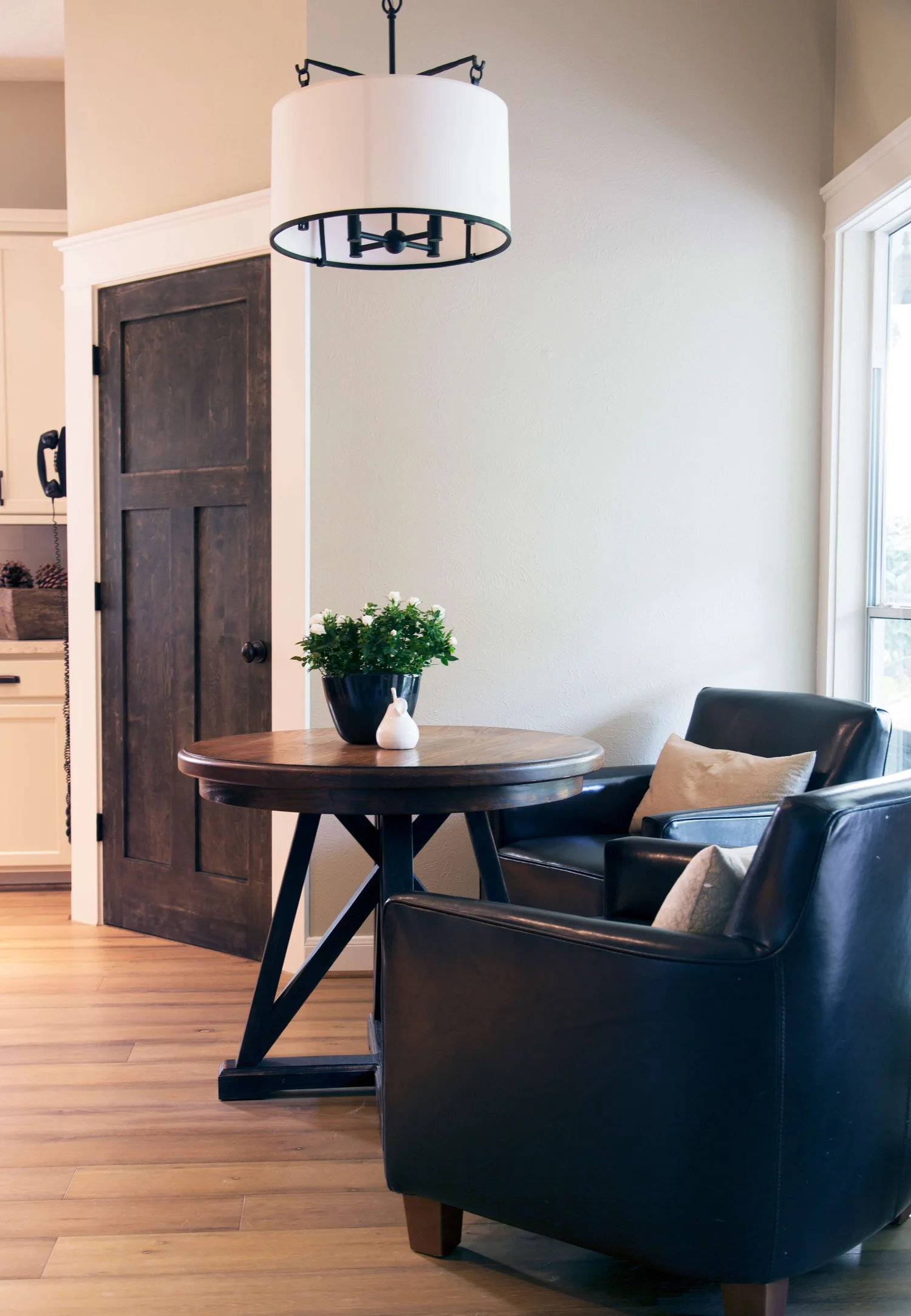 Kitchen Pendant Light and Breakfast Room Chandelier Pairings - With ...