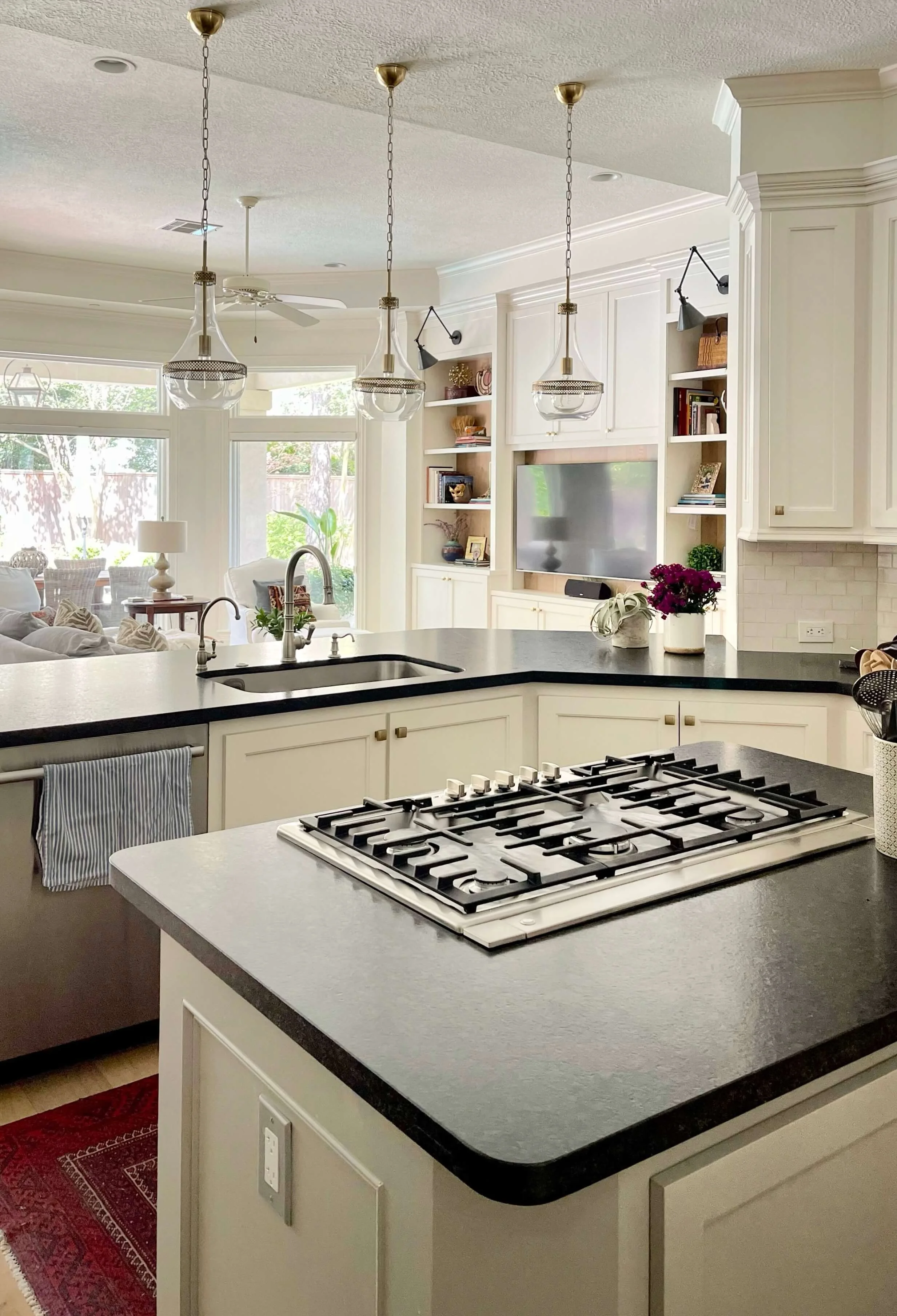 Kitchen Pendant Light and Breakfast Room Chandelier Pairings - With ...