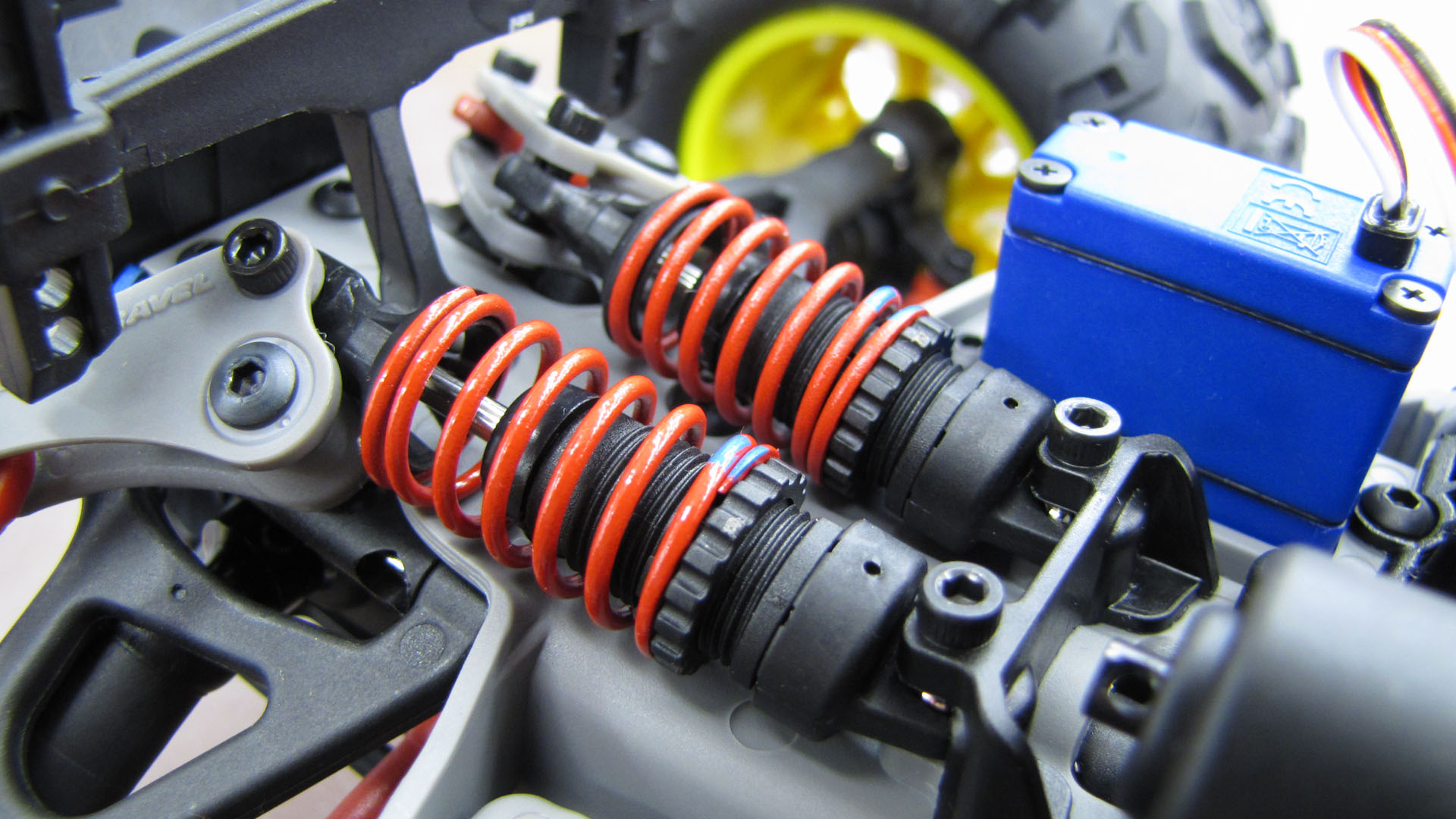 1/16 Summit VXL Review — Roger's Hobby Center