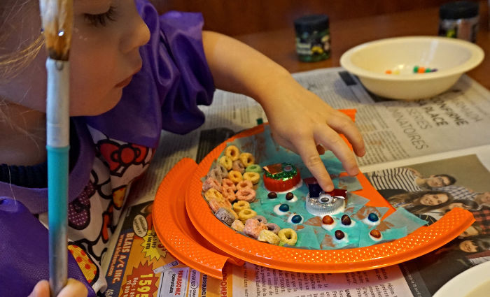 Bricolage du Poisson d’avril : joli bocal de poissons — Je suis une maman