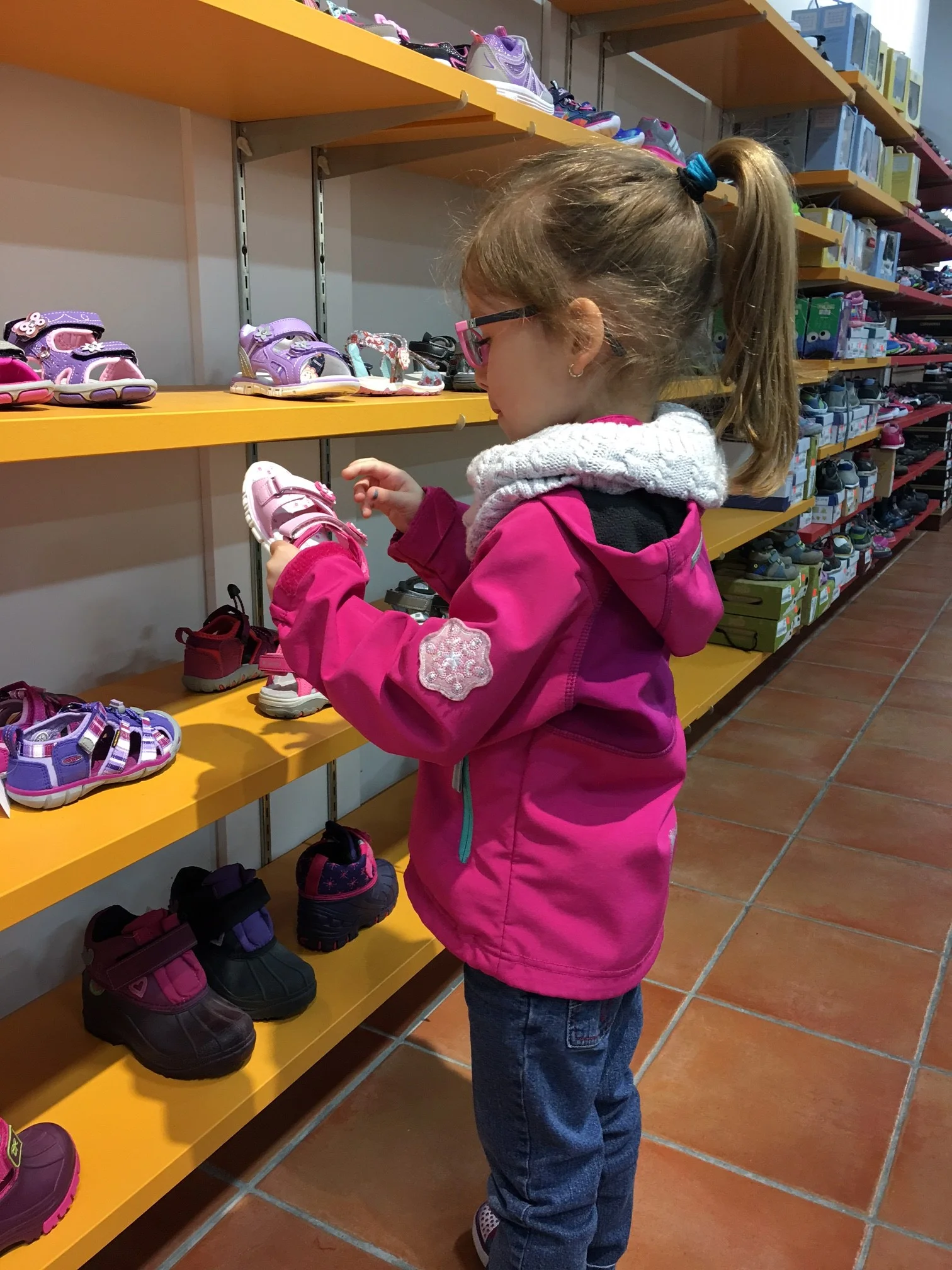 Souliers pour enfants : 3 conseils pour faire de bons achats — Je suis ...