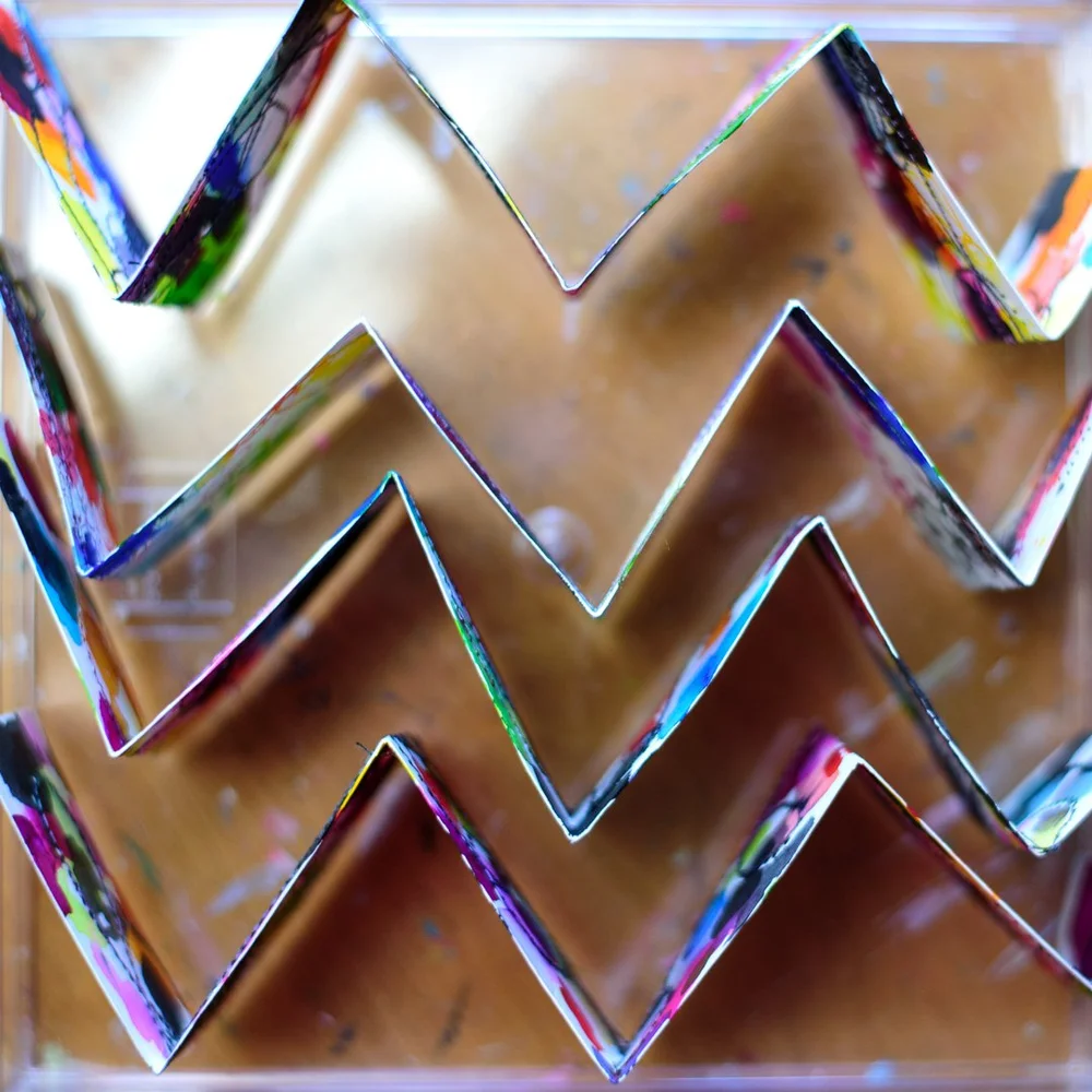 The instant gratification of accordion books