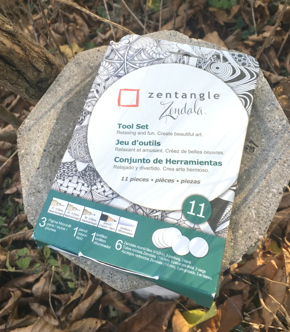 Sakura Zentangle Zendala 11-piece Drawing Set Review — The Pen Addict