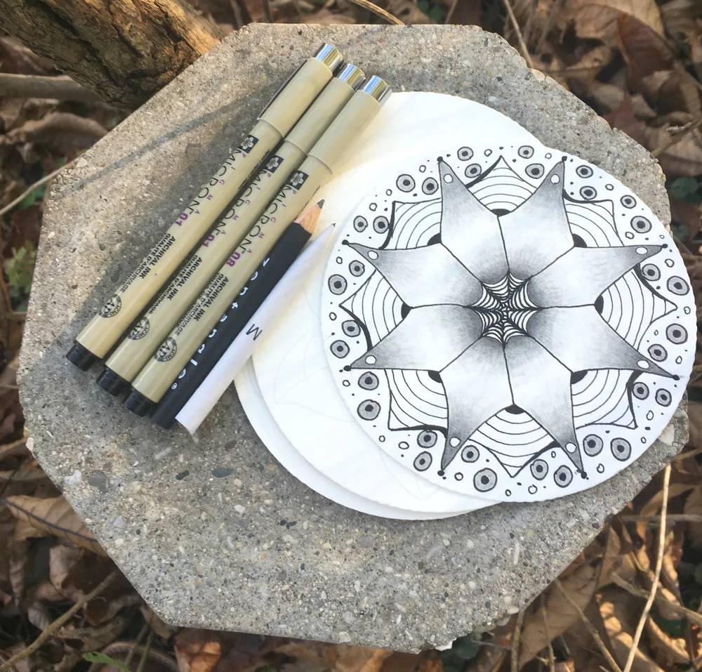 Sakura Zentangle Zendala 11-piece Drawing Set Review — The Pen Addict