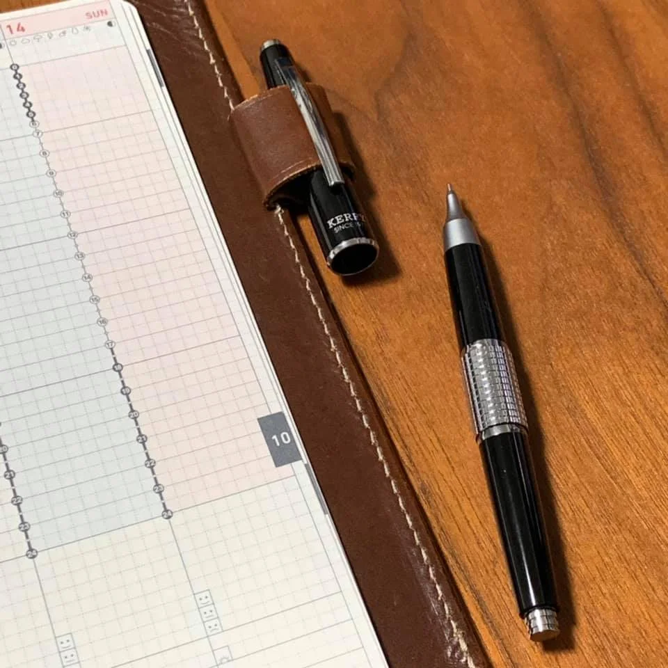 Pentel Kerry: A "postable" mechanical pencil with an unchanging design ...