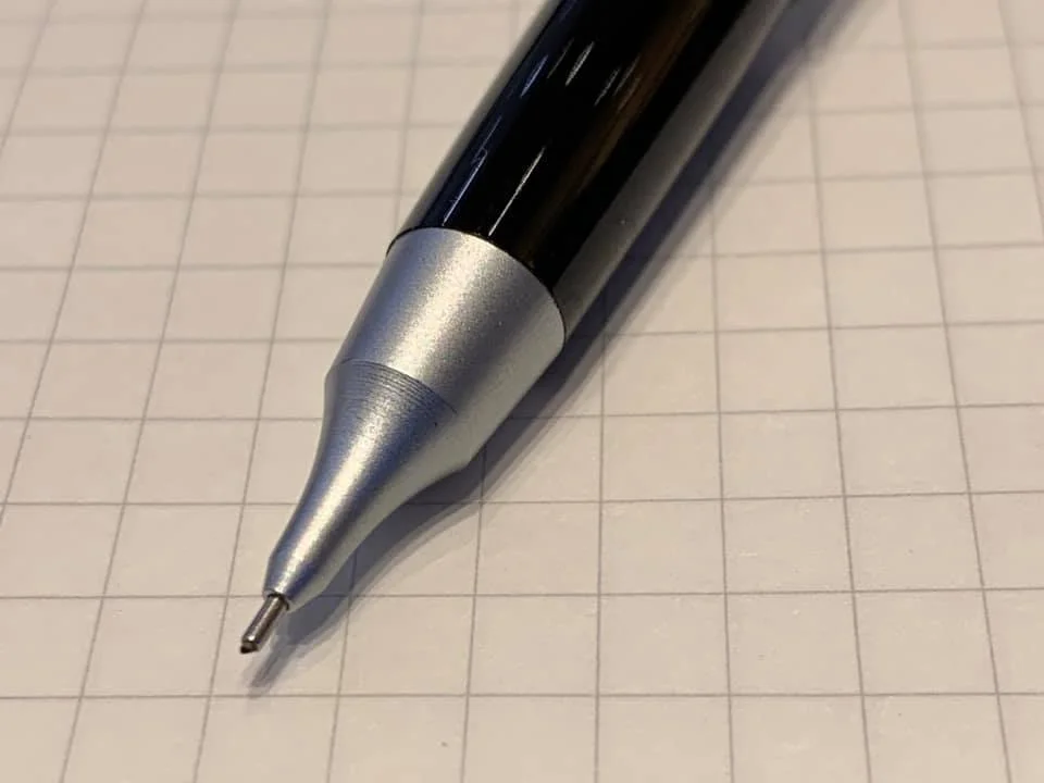 Pentel Kerry: A "postable" mechanical pencil with an unchanging design ...