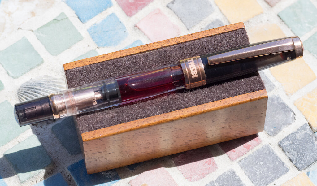 TWSBI Diamond 580 Smoke and Rose Gold Fountain Pen: A Review — The Pen ...