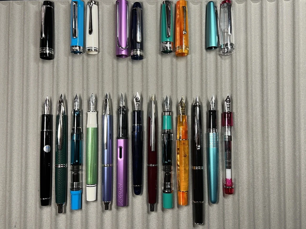 Pilot Vanishing Point/Capless Fountain Pens - A Quick Comparison — The Pen Addict