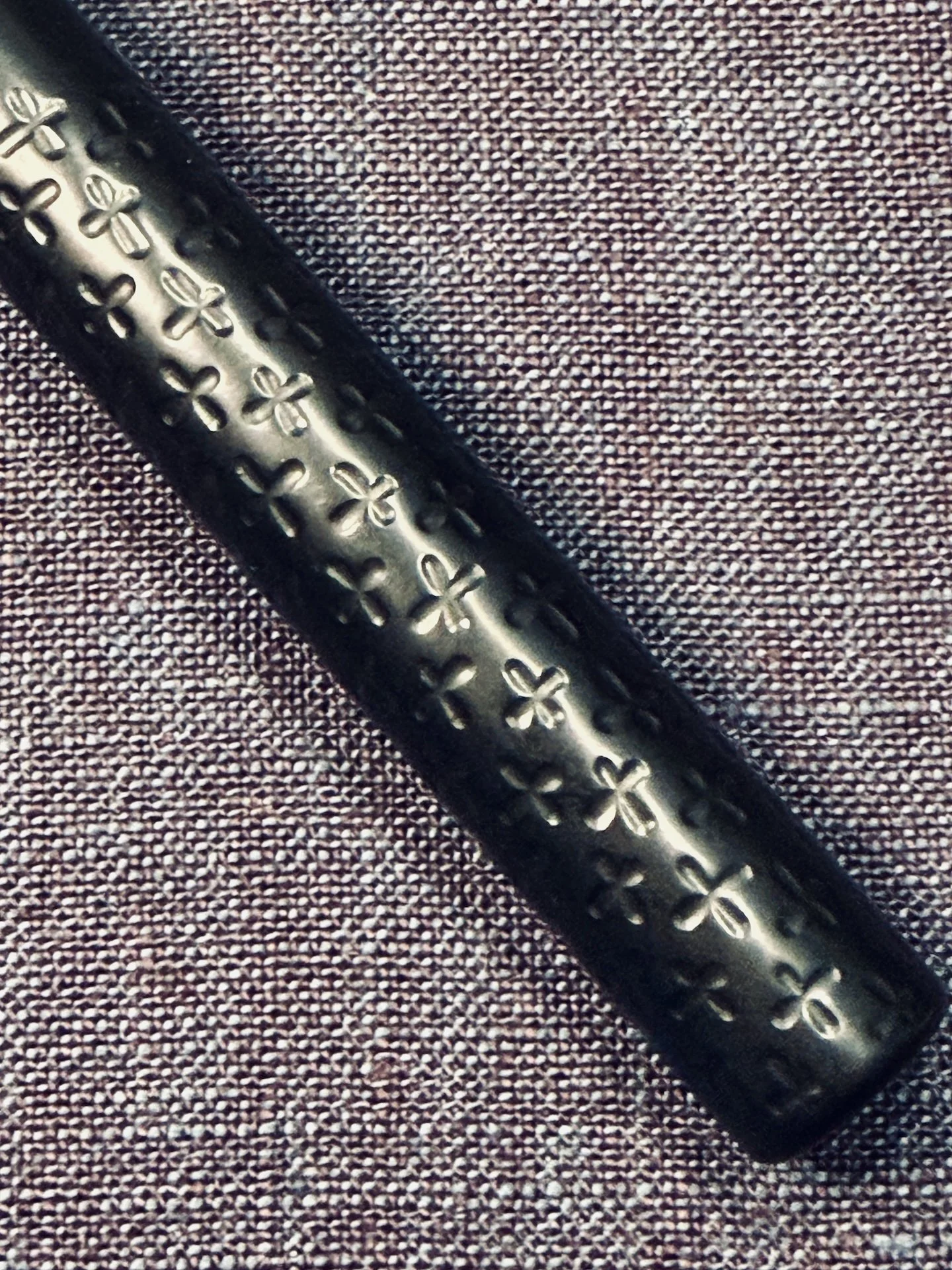 Schon DSGN x Custom Nib Studio Sashiko Fountain Pen Review — The Pen Addict