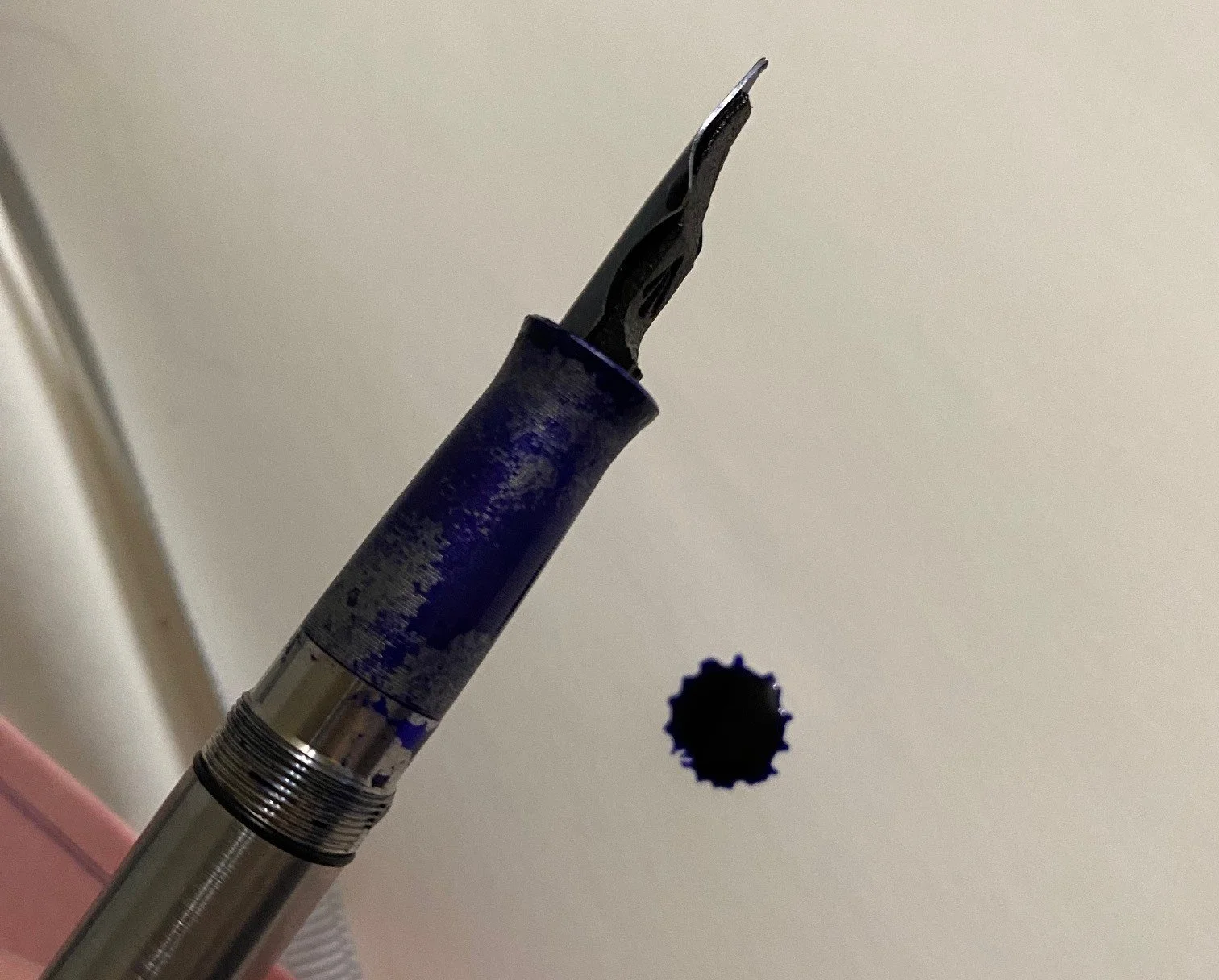 Gravitas Pens Quark Titanium Fountain Pen Review — The Pen Addict