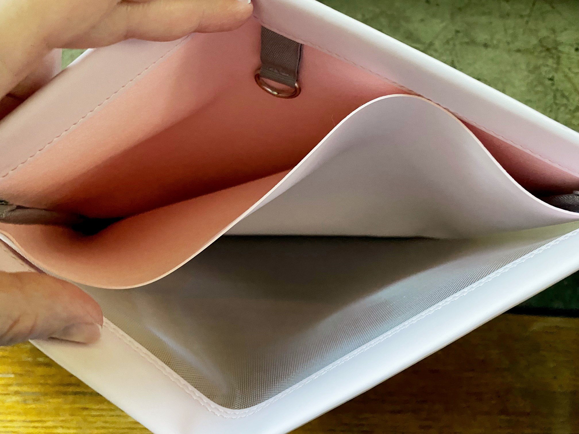 Plotter Mesh Case Review — The Pen Addict