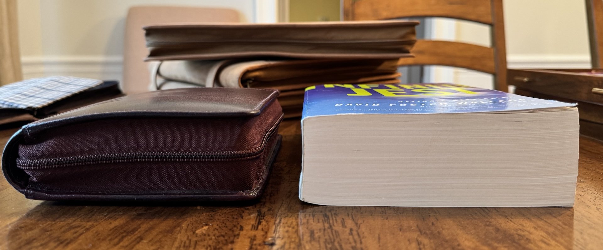 How Many Pens Can Girologio Cases Hold? All Of Them. — The Pen Addict