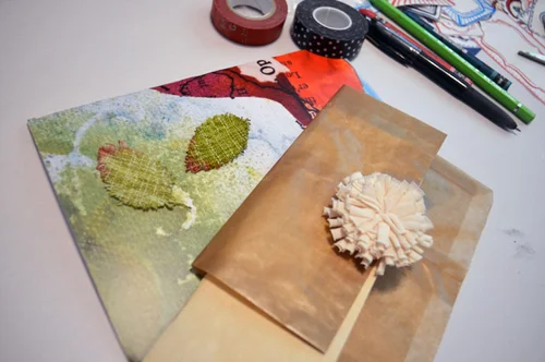 How to make a tri-fold calendar card.