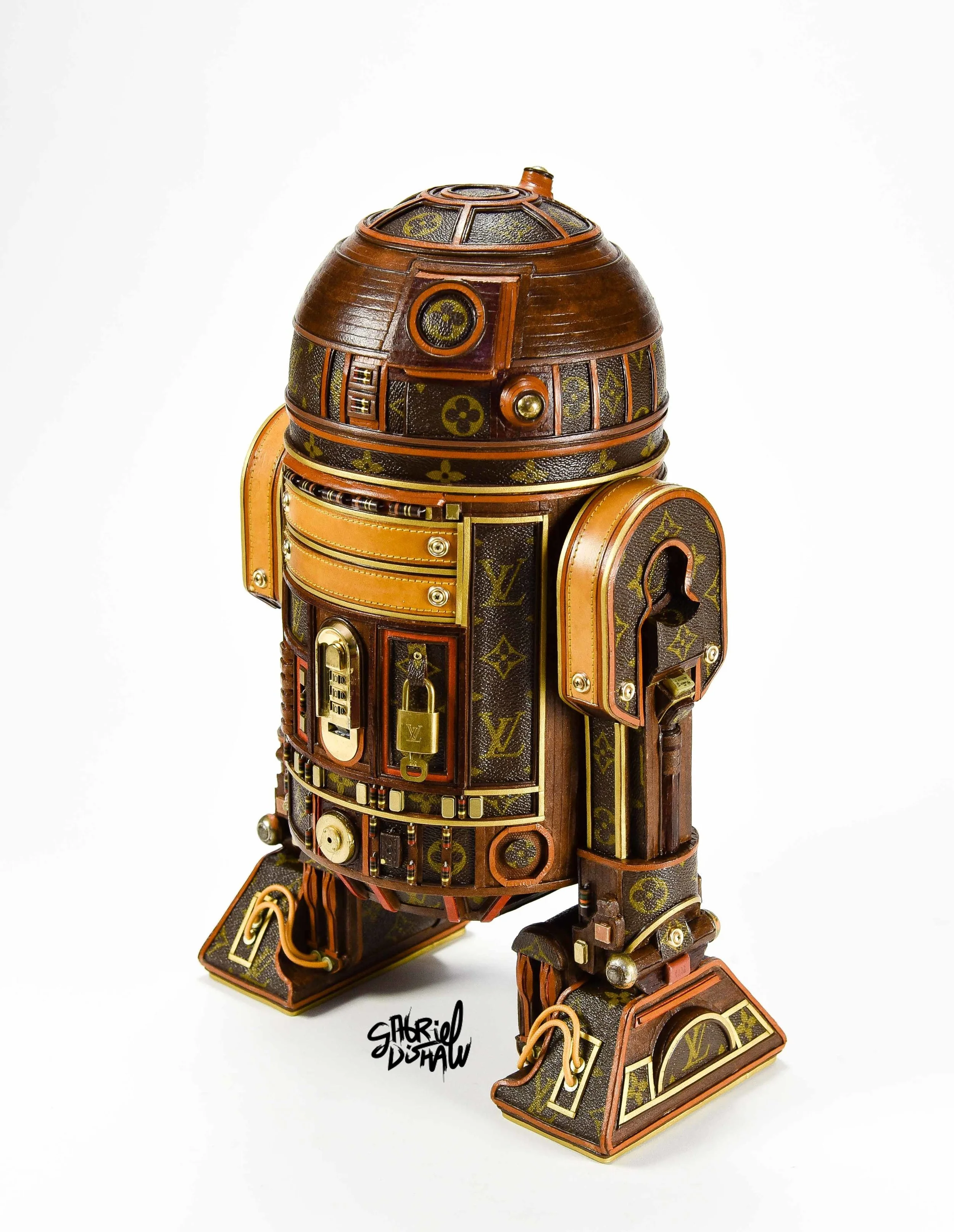 Droid Series — Gabriel Dishaw
