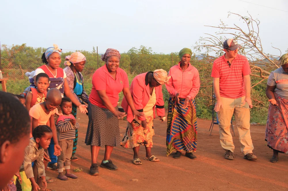 Volunteer — Hands at Work in Africa