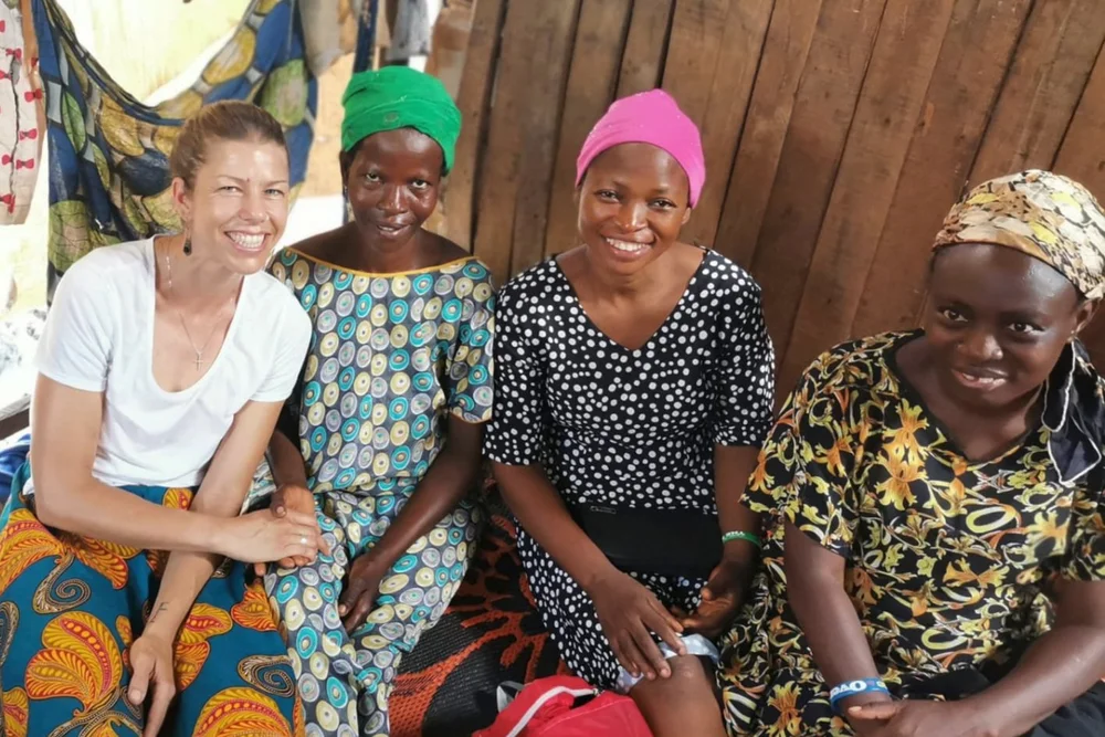 Volunteer — Hands at Work in Africa