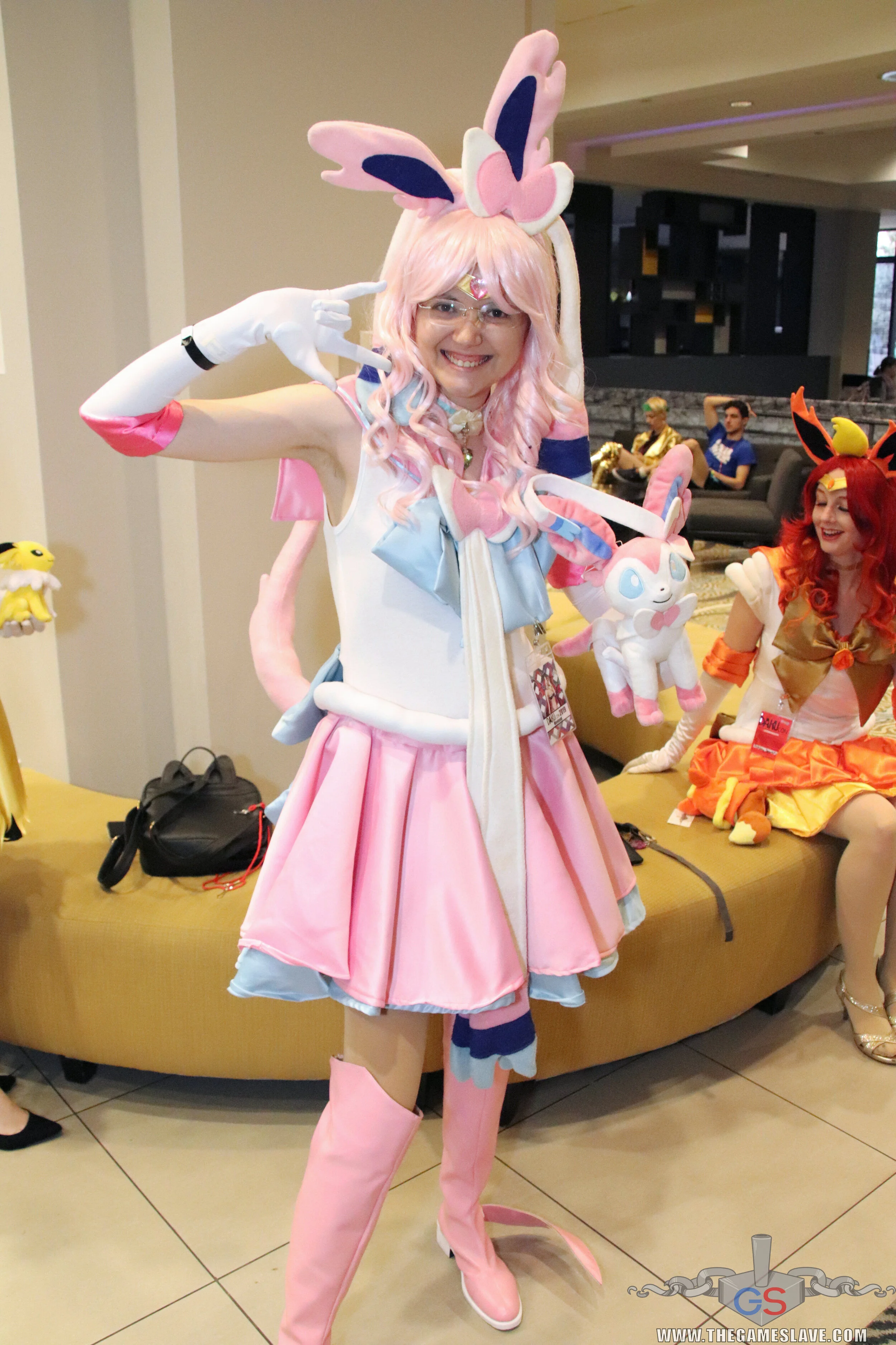 Sylveon Gijinka Cosplay