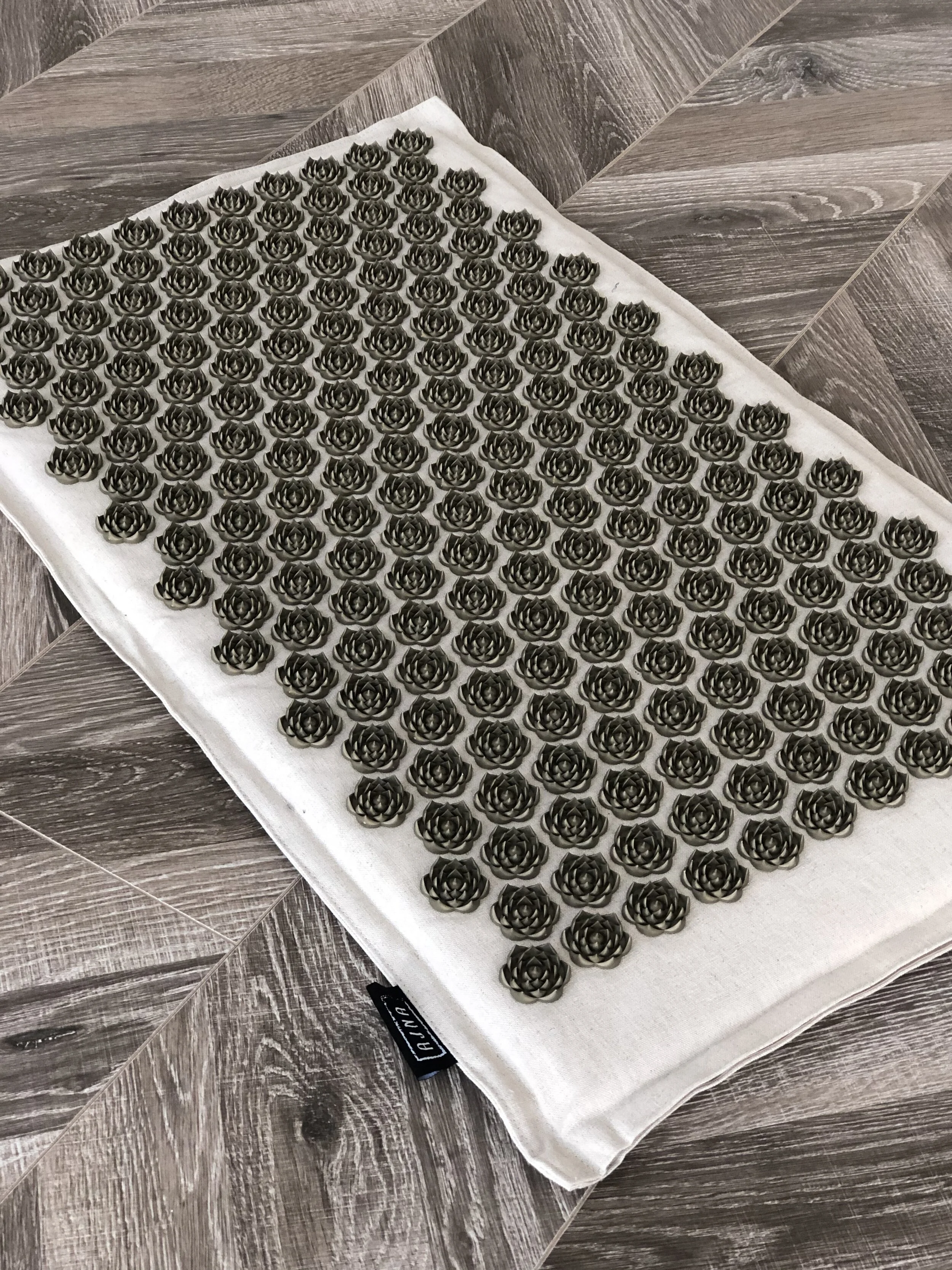 Acupressure Mat Helps with Anxiety — YOGABYCANDACE