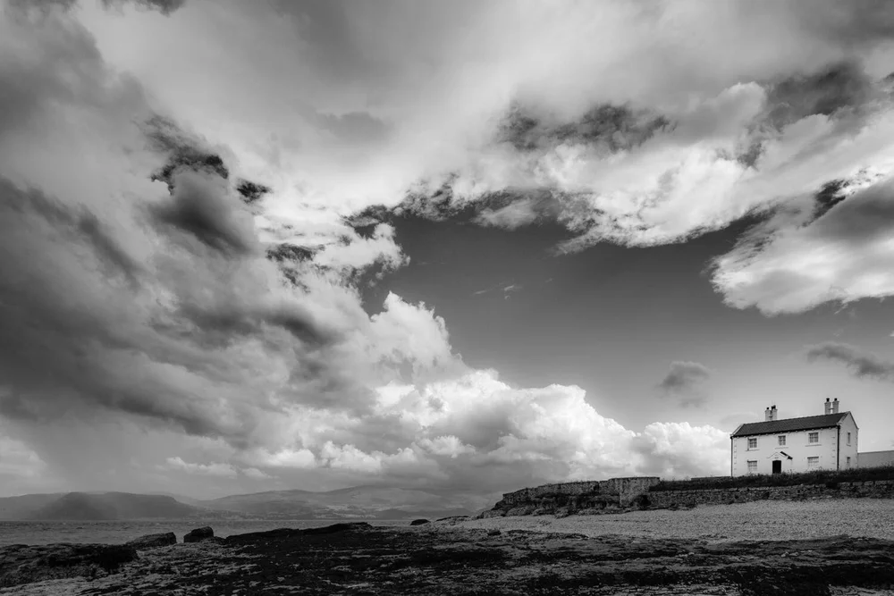 What is NEGATIVE SPACE in photography: A Guide for Beginners