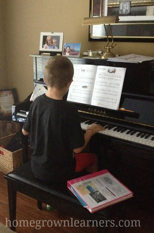 Our Typical Homeschool Day: Scheduling Classical Conversations at Home ...