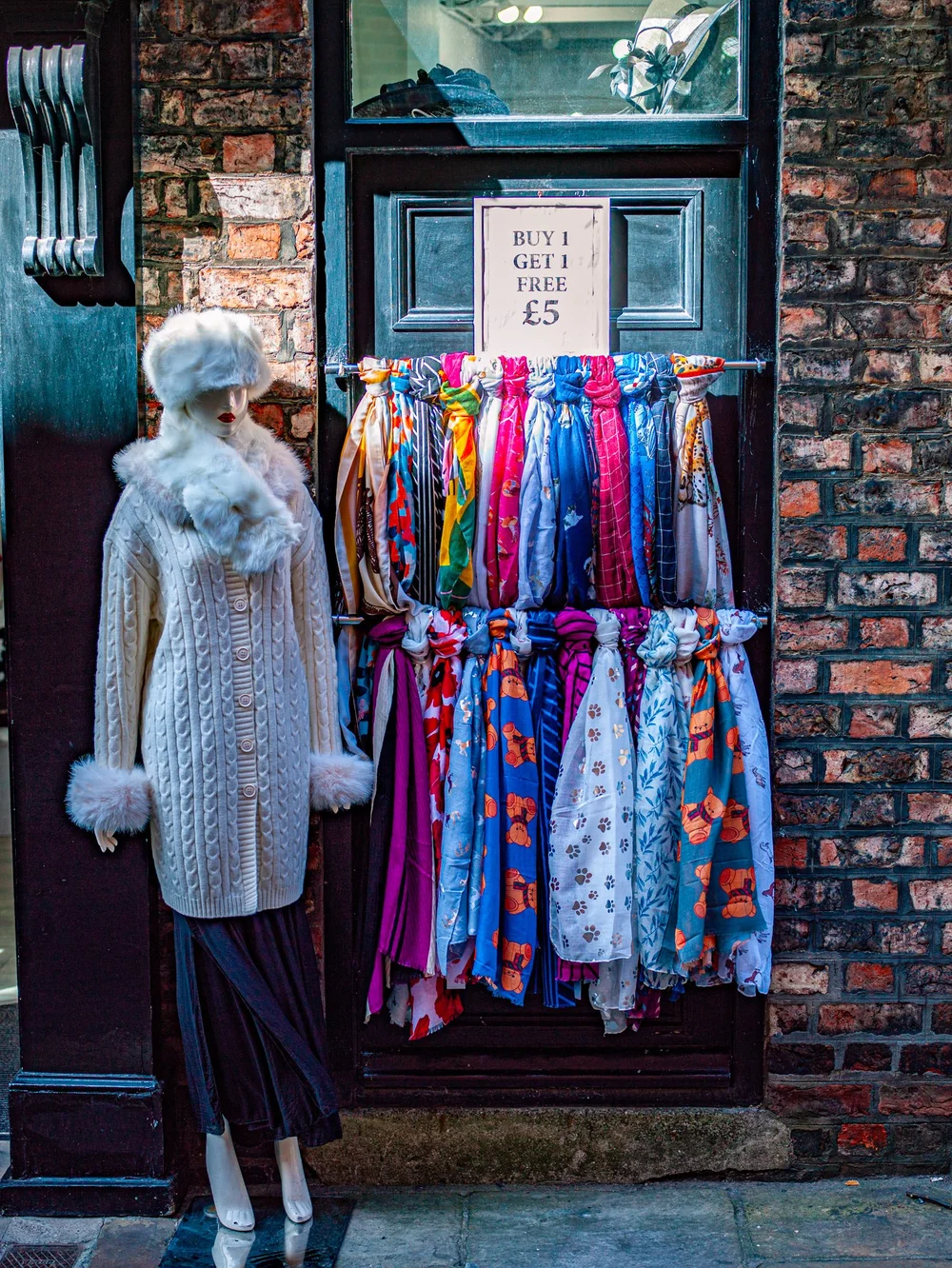 Using the PICO2 with the Arduino Framework on PlatformIO — robmiles.com