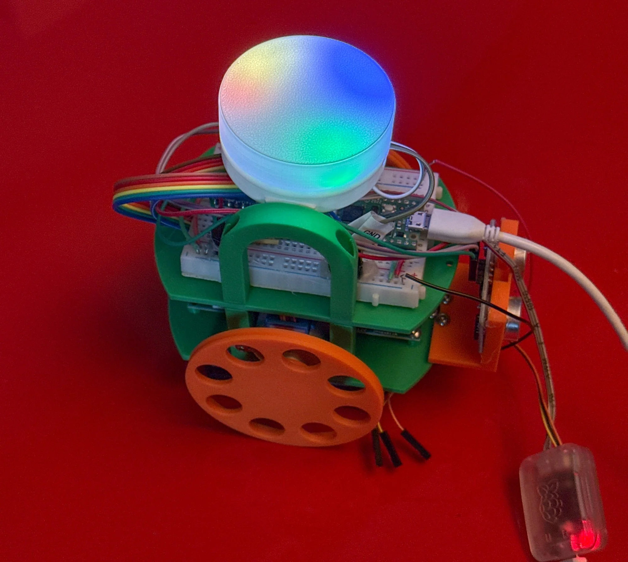 Hull Pixelbot gets connected at the Hardware Meetup — robmiles.com