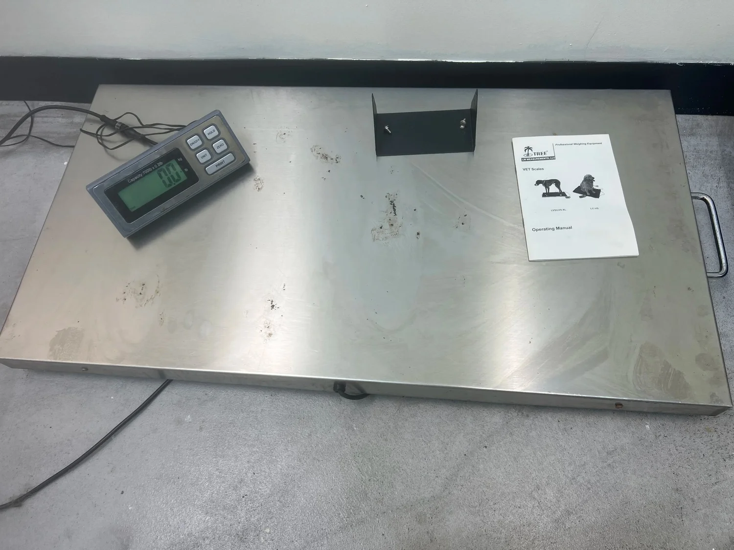 2012 Veterinary Floor Scale with Wall-Mounted Digital Display in ...