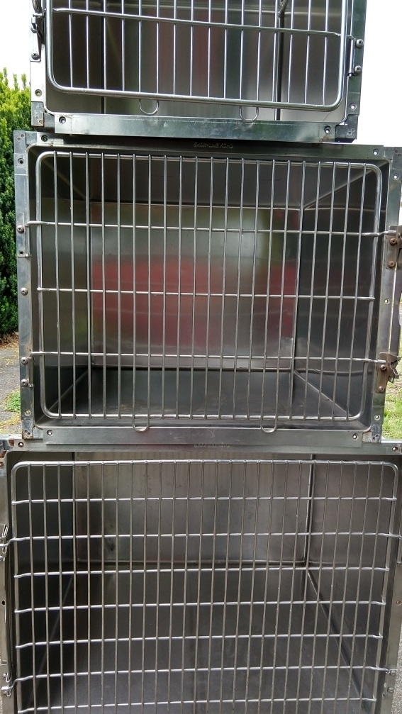 Sold $4500.00 for all - Shoreline Kennels 3 Different Sizes - LOCAL ...
