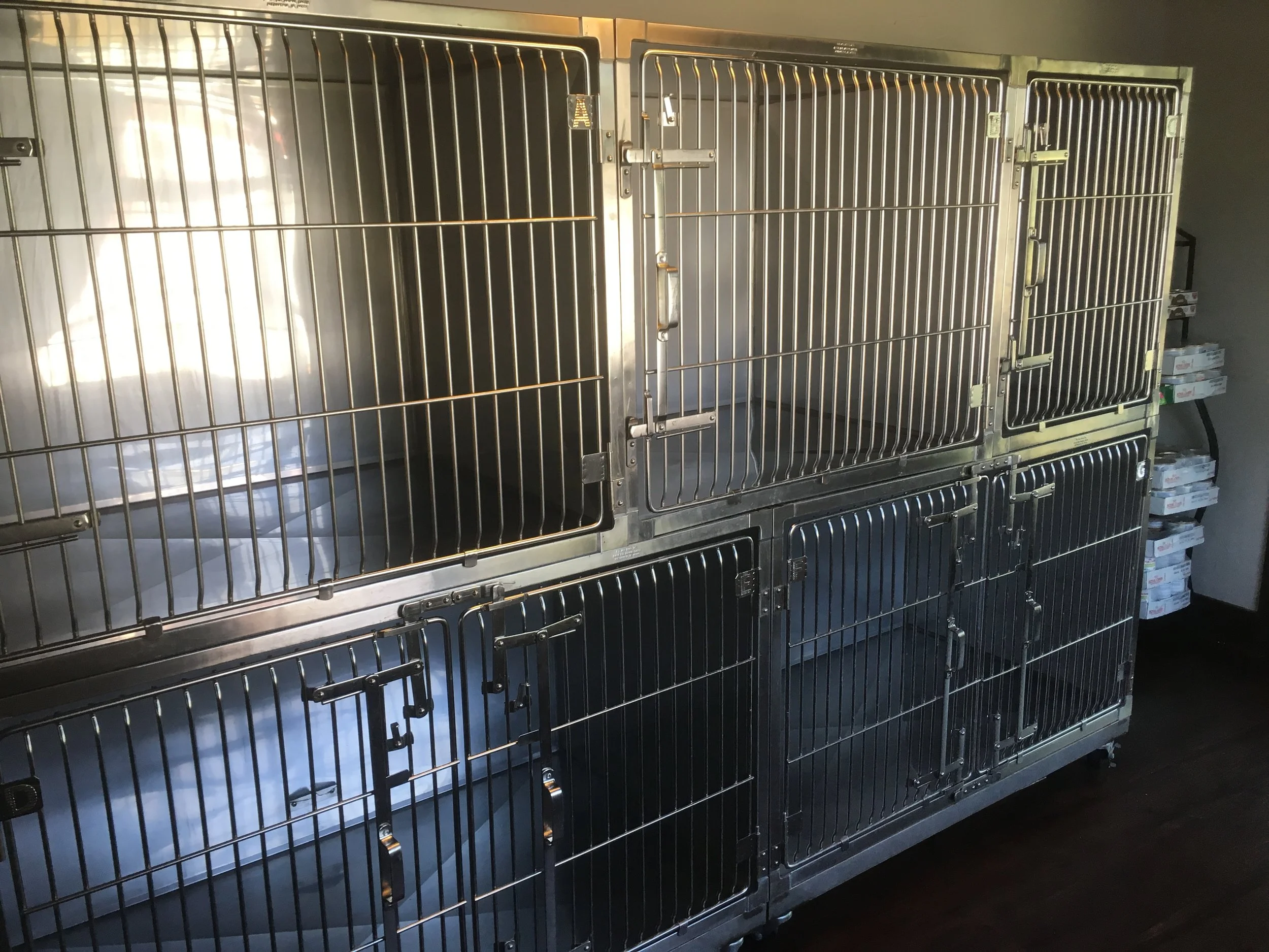 SOLD $2200 SOLD 9-11 Cages LOCAL PICK UP ONLY in Dallas area — Used Vet ...