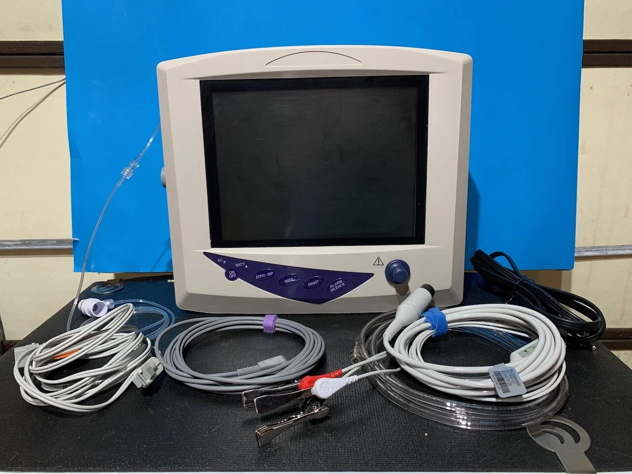 SOLD $2450 SOLD Smiths Medical Advisor Monitor with ECG, SP02, C02 ...