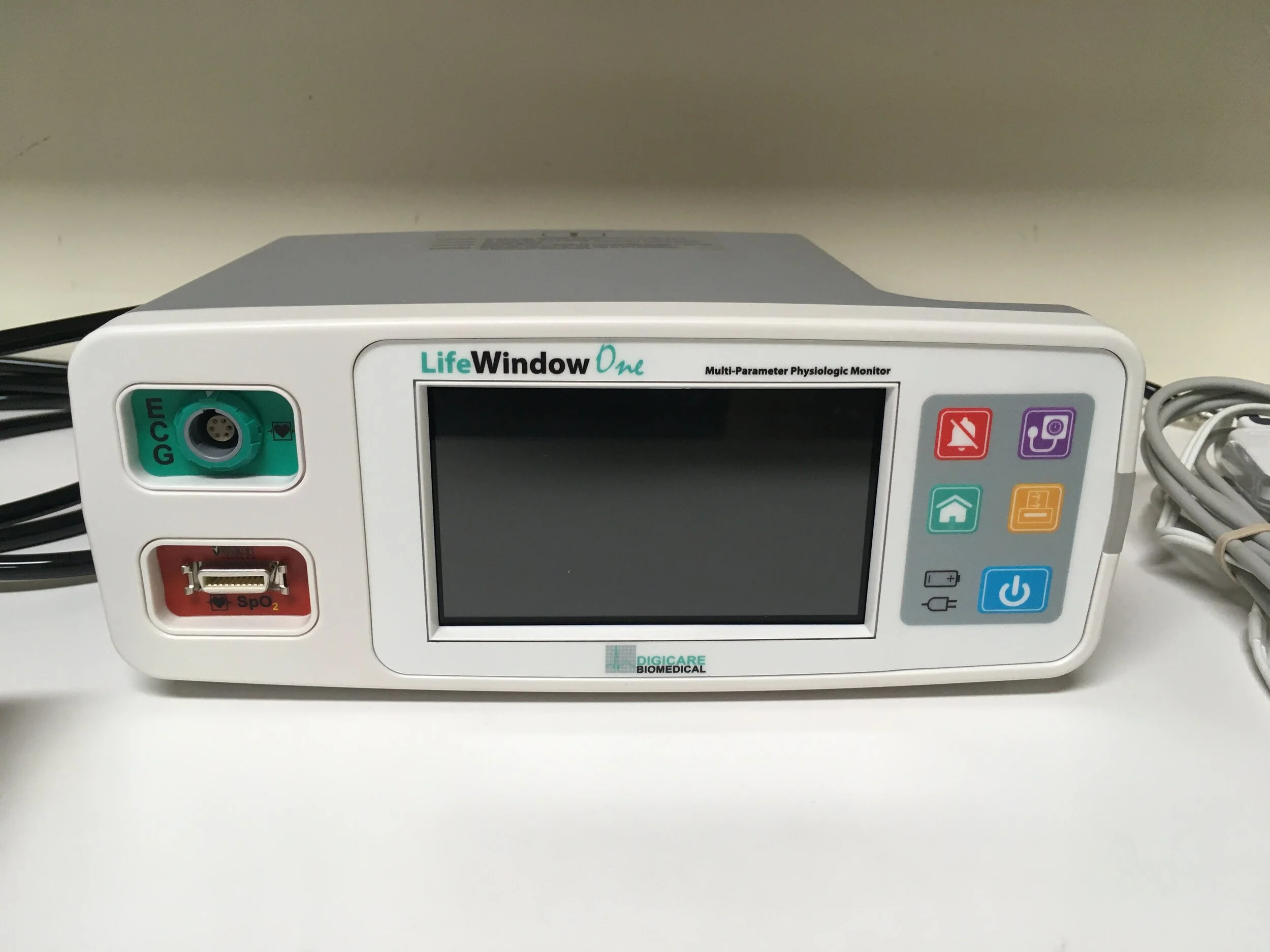 SOLD $2500 SOLD 2019 Digicare LifeWindow Monitor — Used Vet Equipment