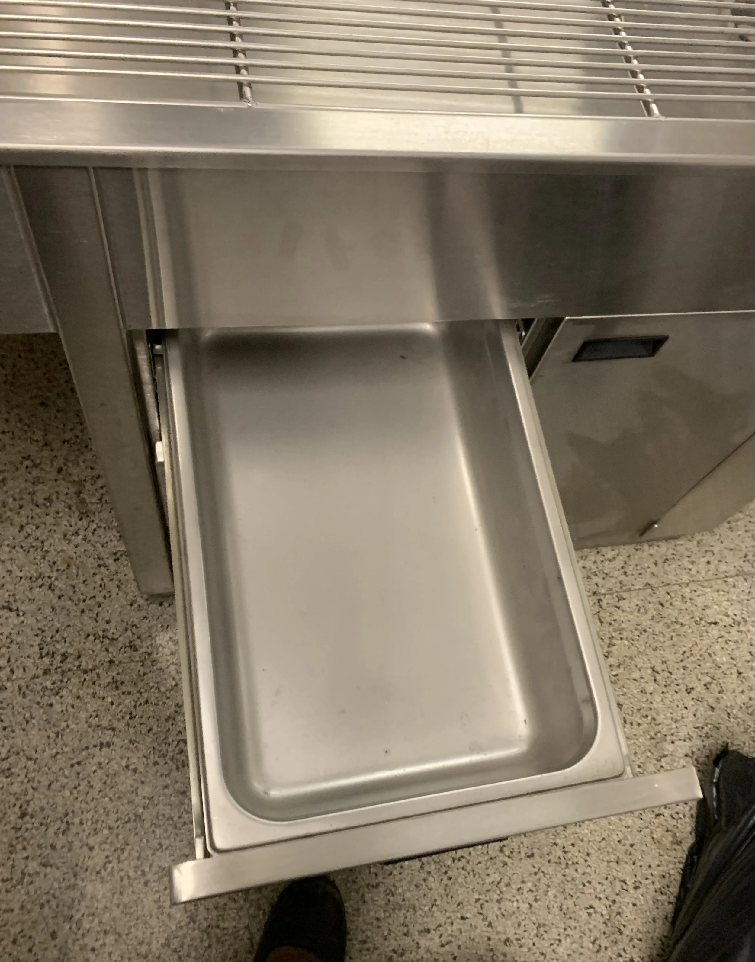SOLD $2900 SOLD 2002 Never used Water-Flo Wet Table - LOCAL PICK UP ...