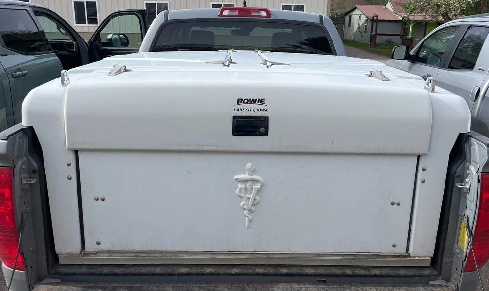 Vehicles and Vet Boxes — Used Vet Equipment