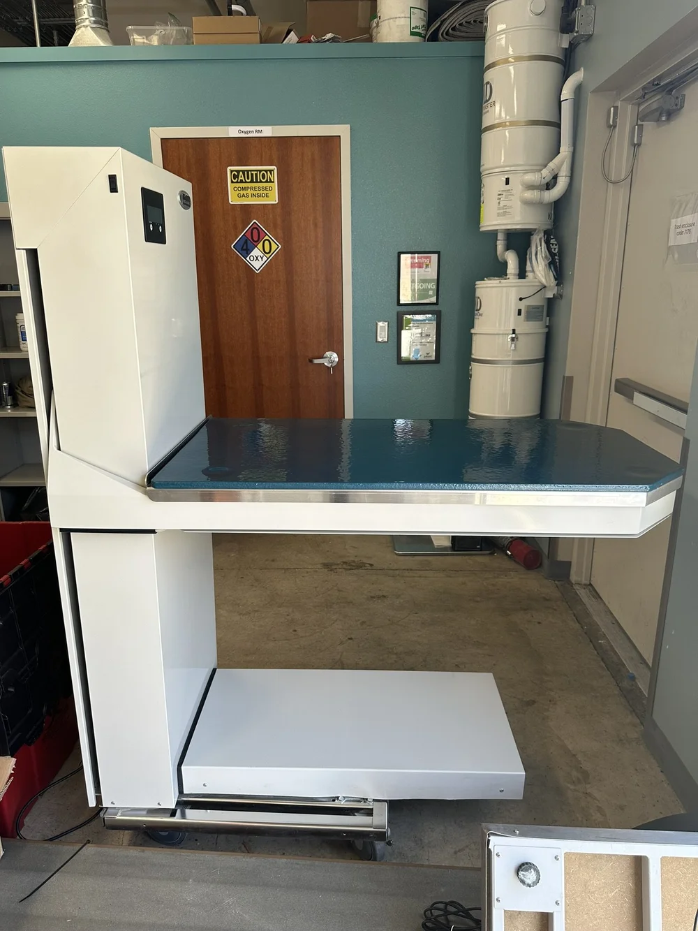 Tables / Sinks / Scales Tubs — Used Vet Equipment