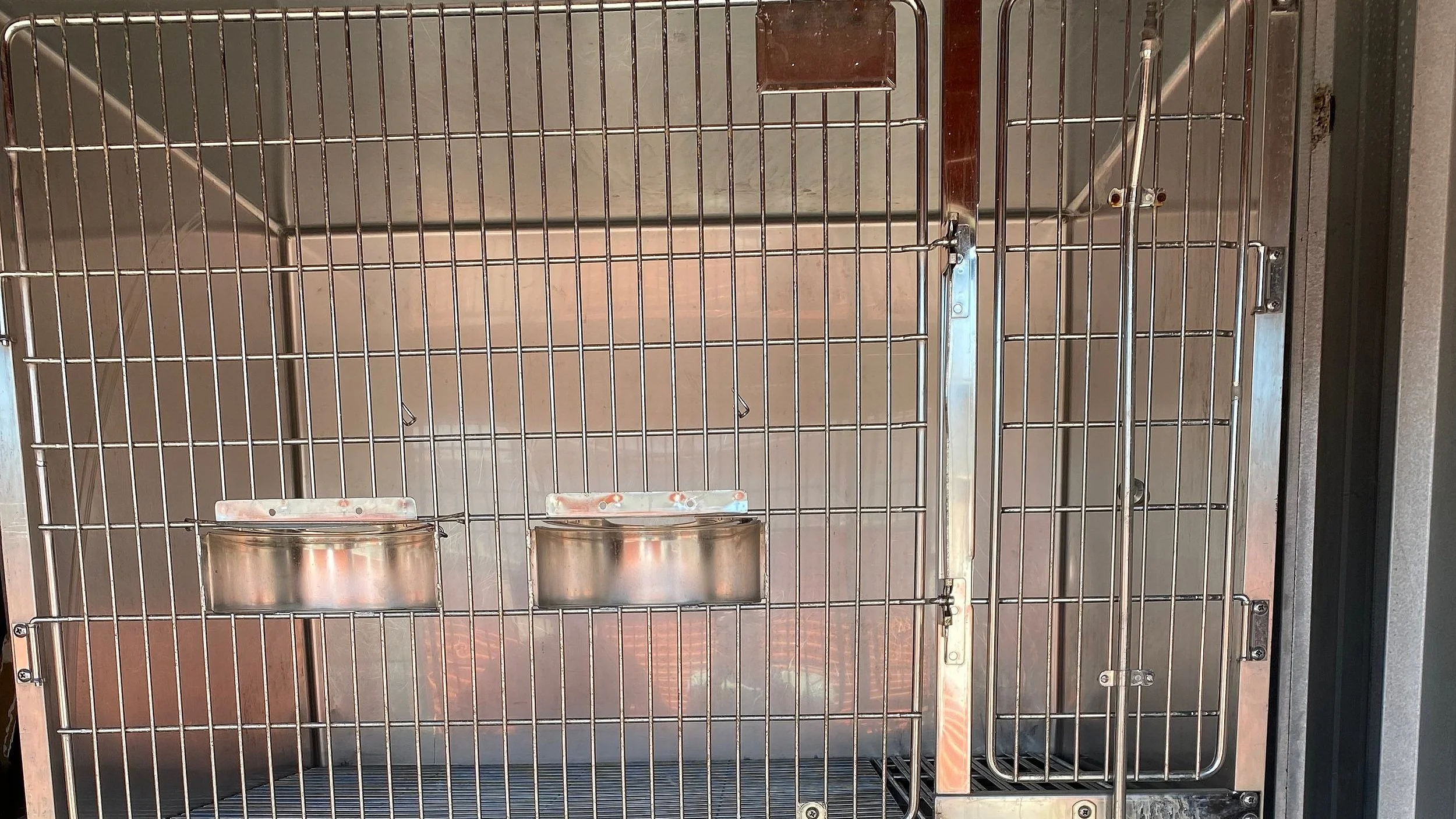 SOLD $2400 SOLD - PRICE DROP !!! 3 sets of Stacked Ex Large Cages on ...