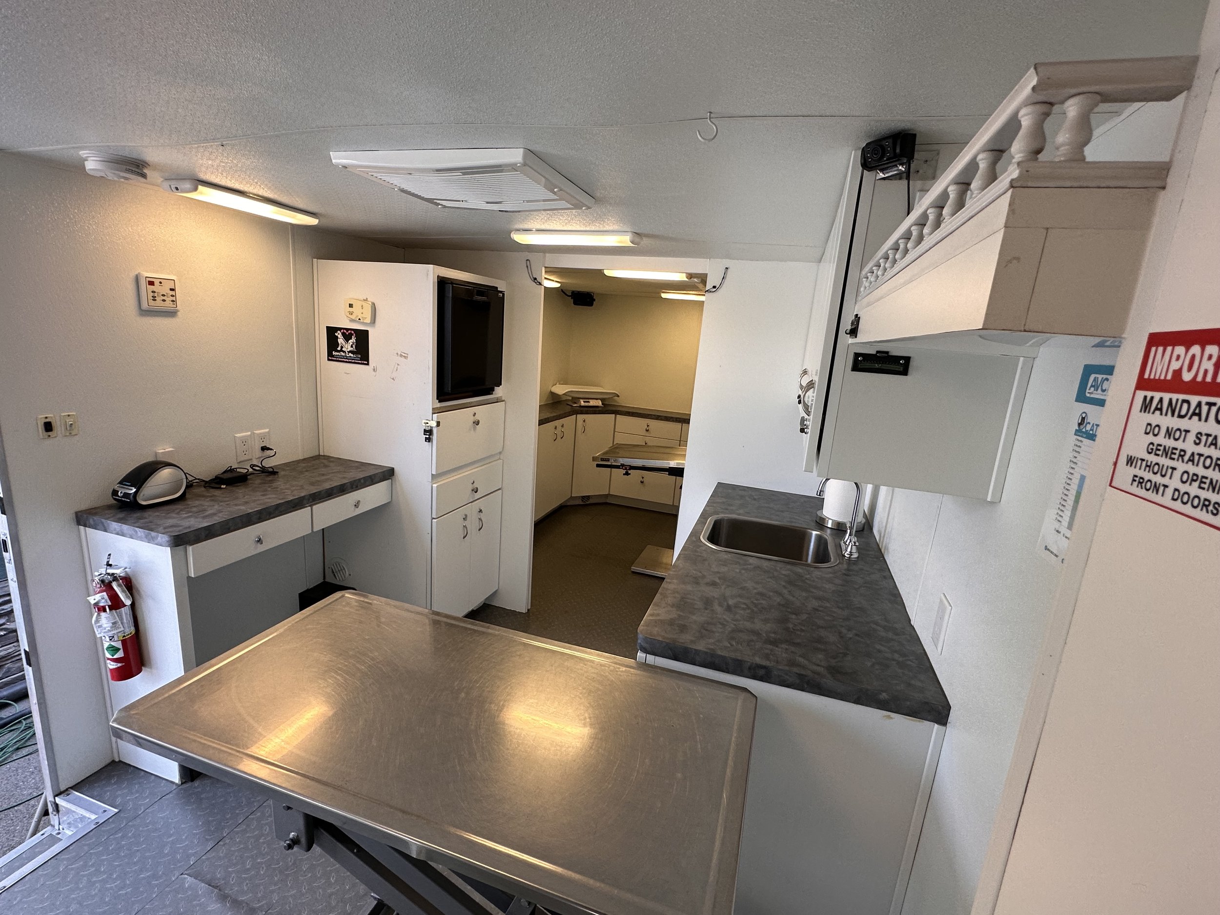 Vehicles and Vet Boxes — Used Vet Equipment